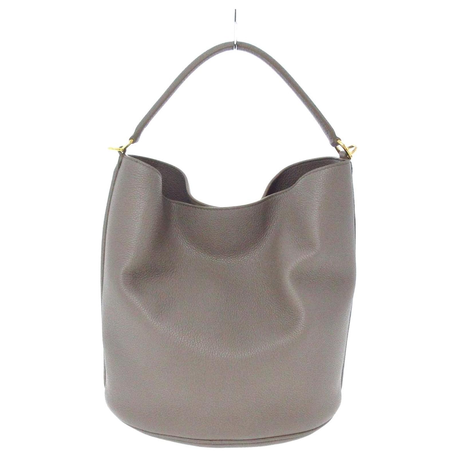 Céline Bucket 16 Beige Leather ref.821883 - Joli Closet