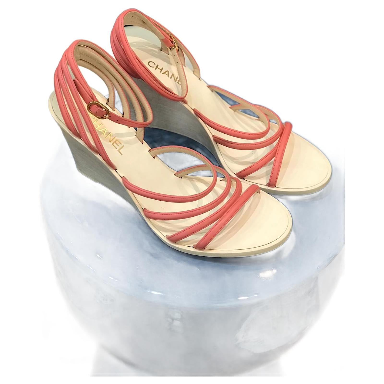 CHANEL Sandals T.eu 40 Leather Pink ref.826014 - Joli Closet