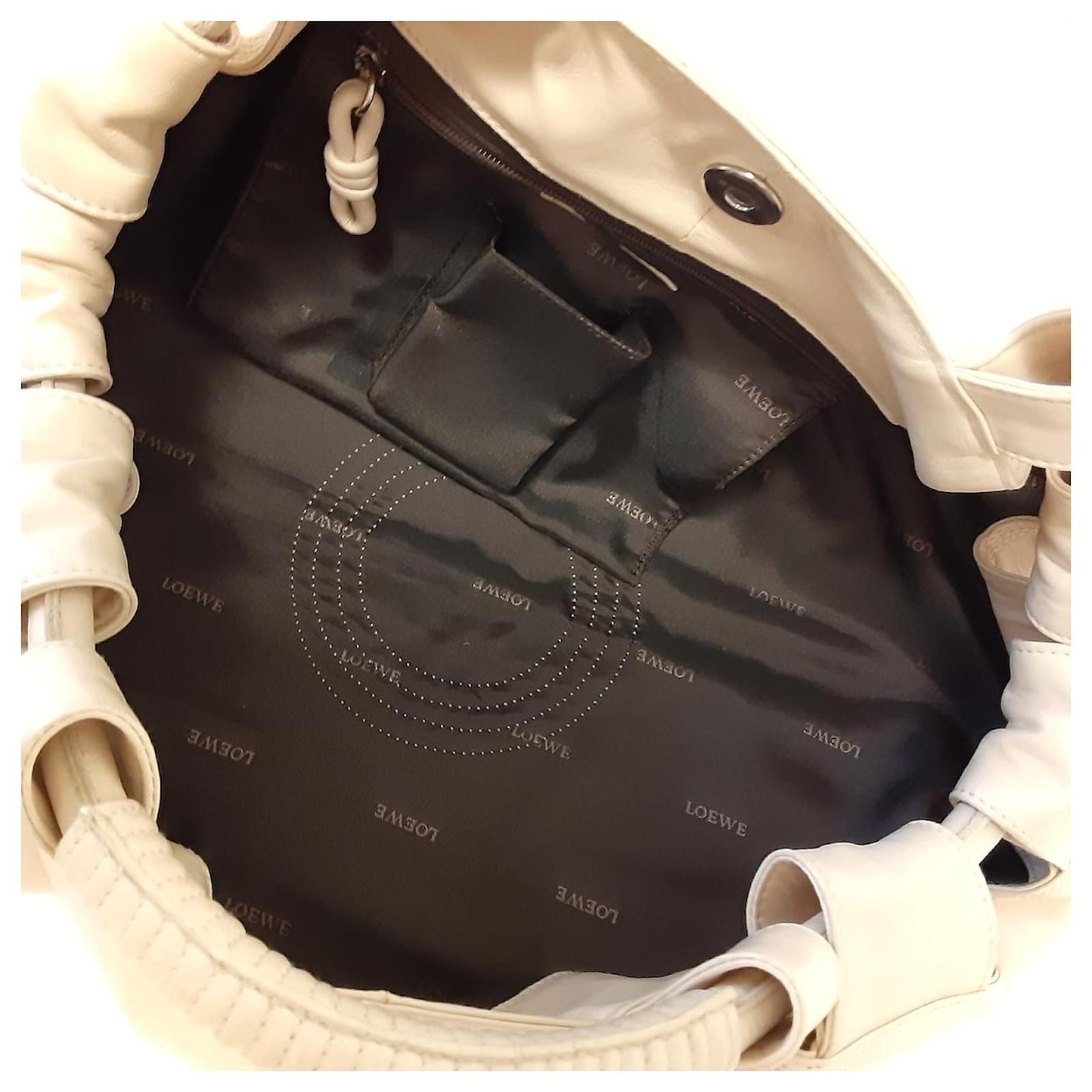 Loewe Nappa Beige Leather ref.829968 - Joli Closet