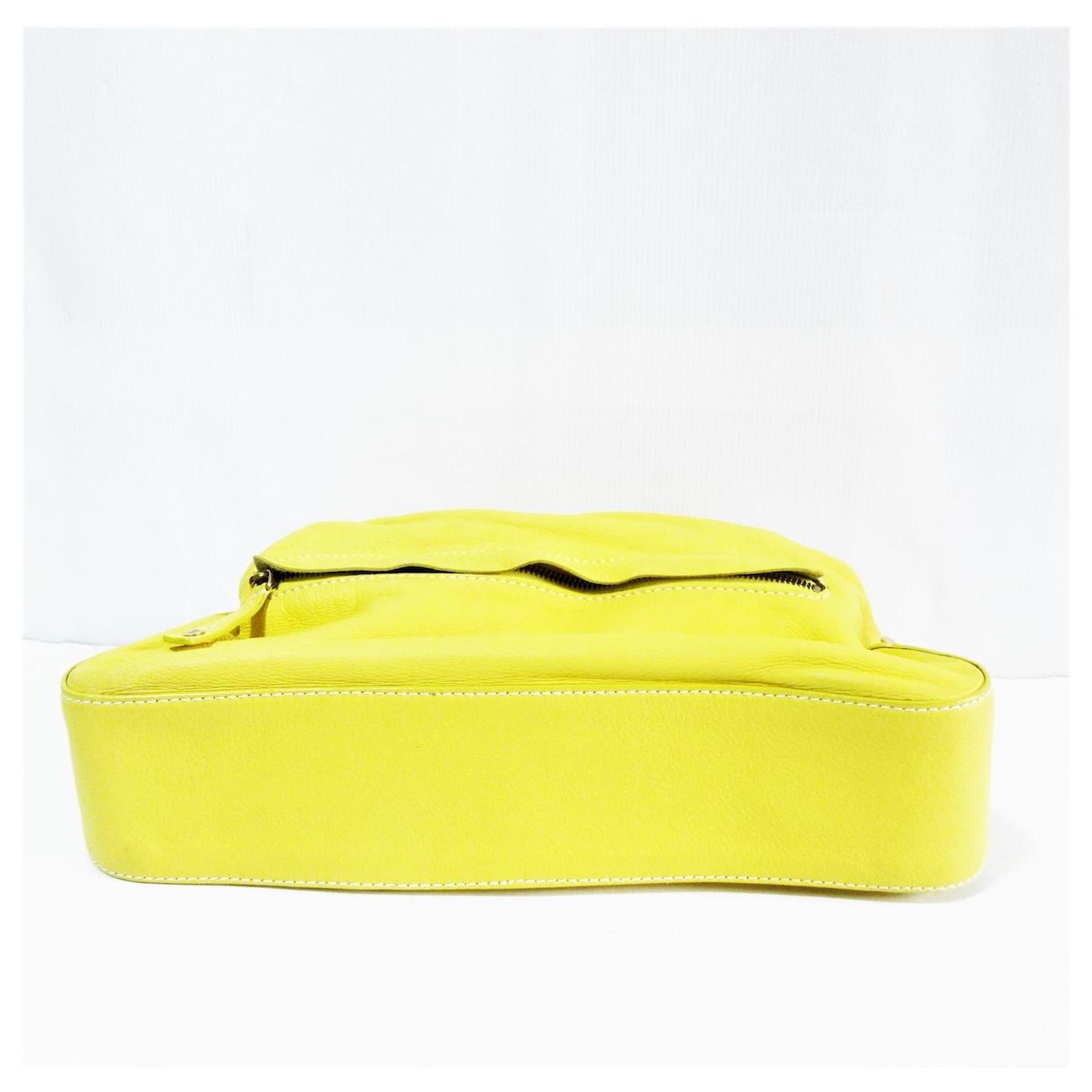 Céline Celine Yellow Leather ref.831407 - Joli Closet