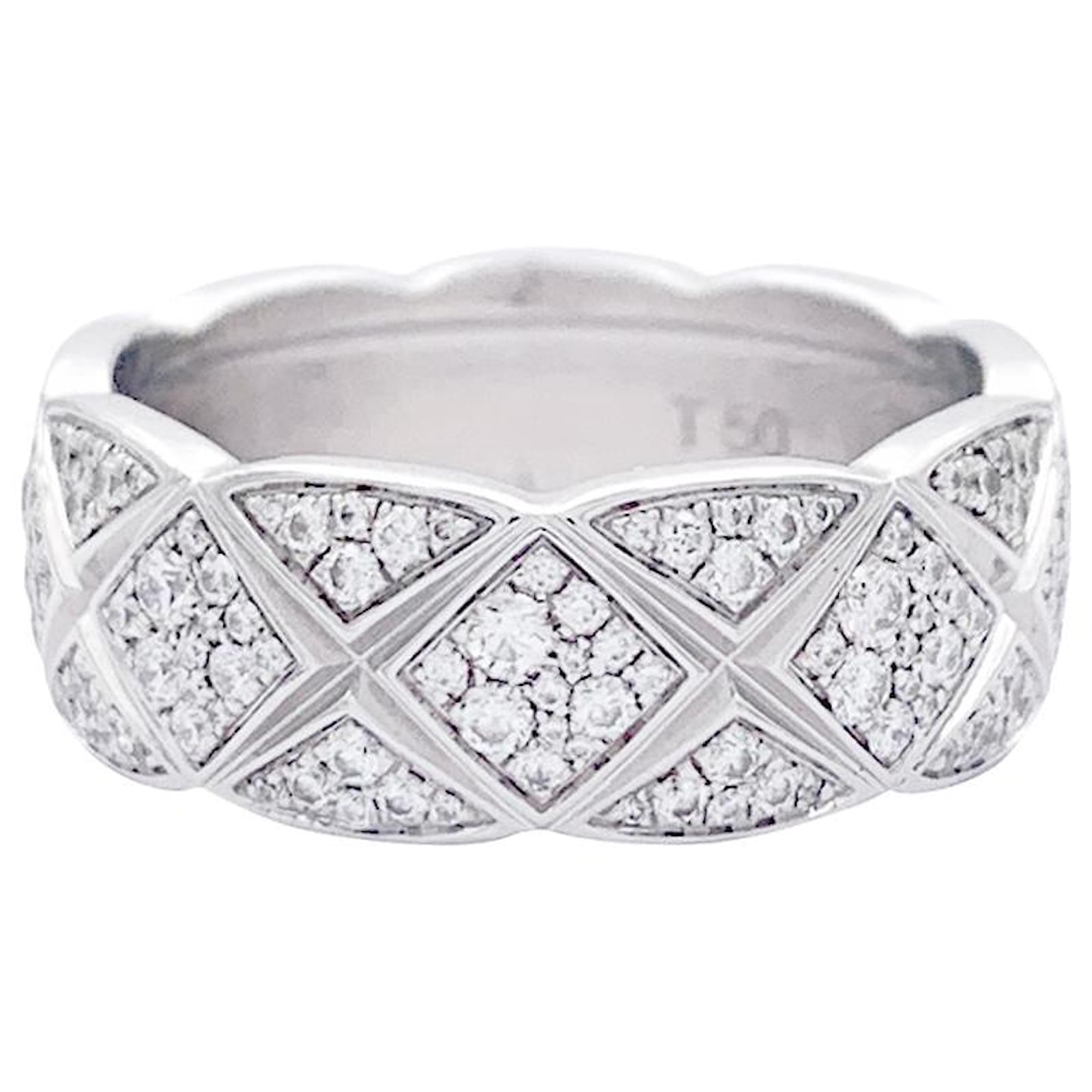 Bague Chanel, “Coco Crush”, or blanc et diamants. ref.841851 - Joli Closet