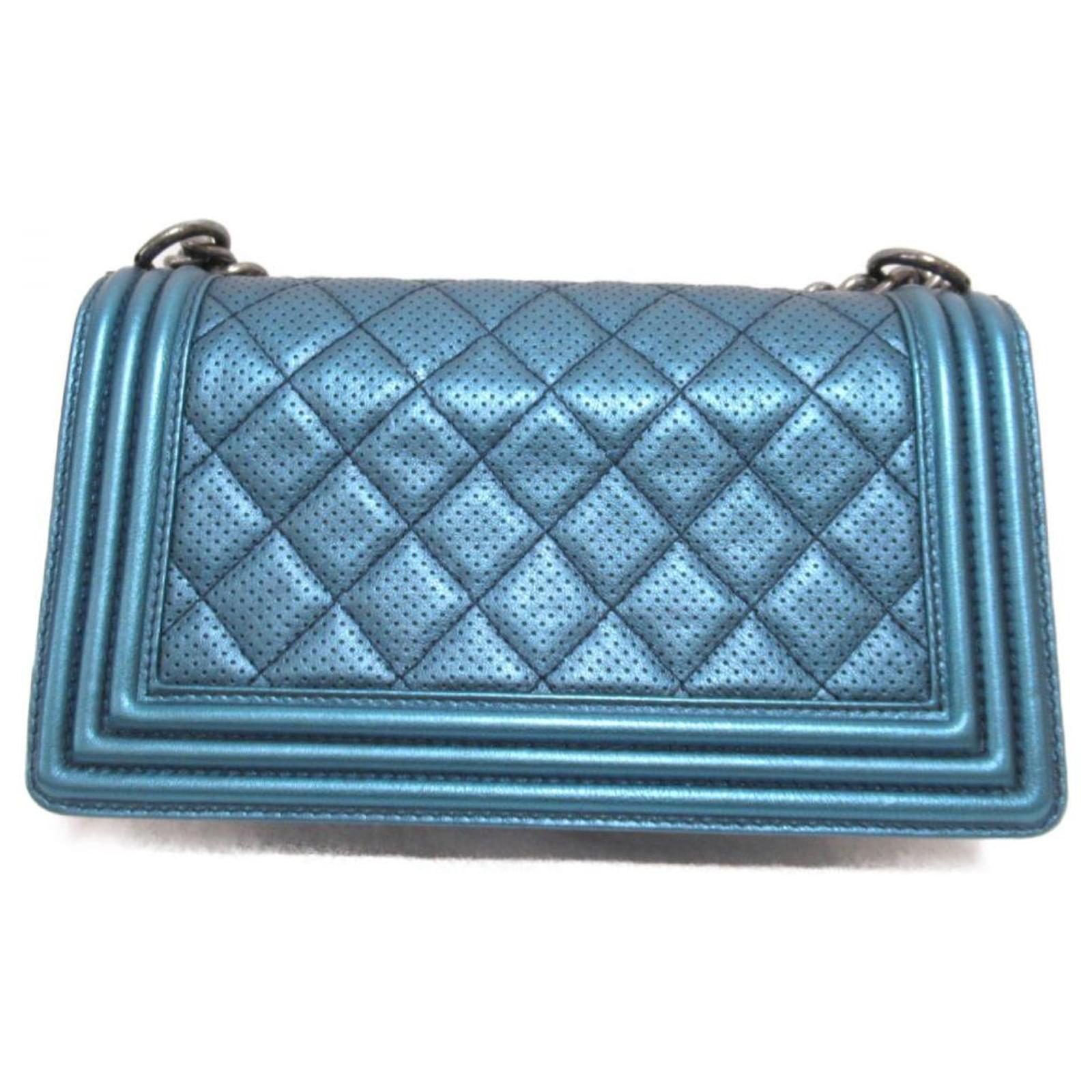 Chanel Boy Blue Leather ref.850502 - Joli Closet