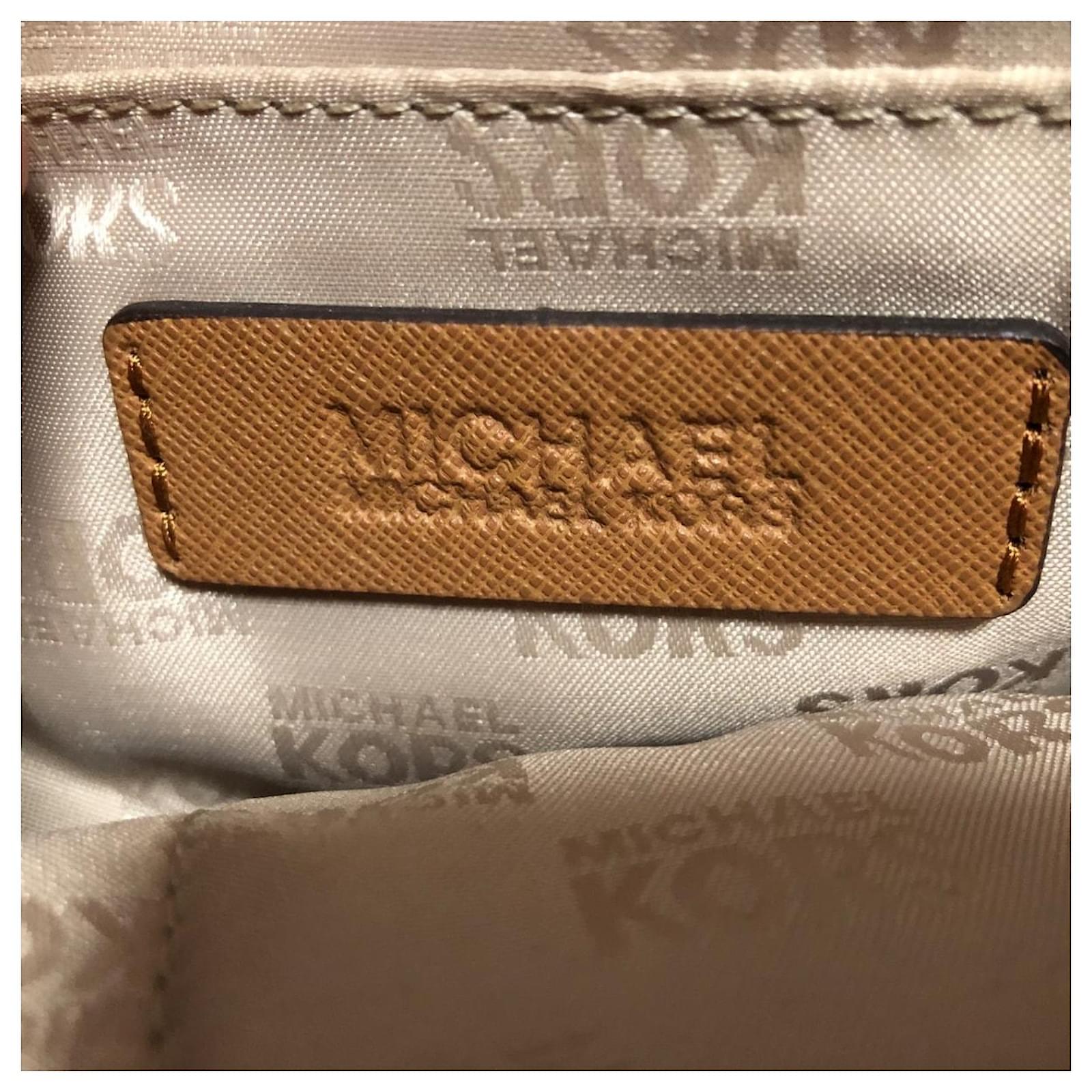 Michael Kors Jet Set Multiple colors Cloth ref.851028 - Joli Closet