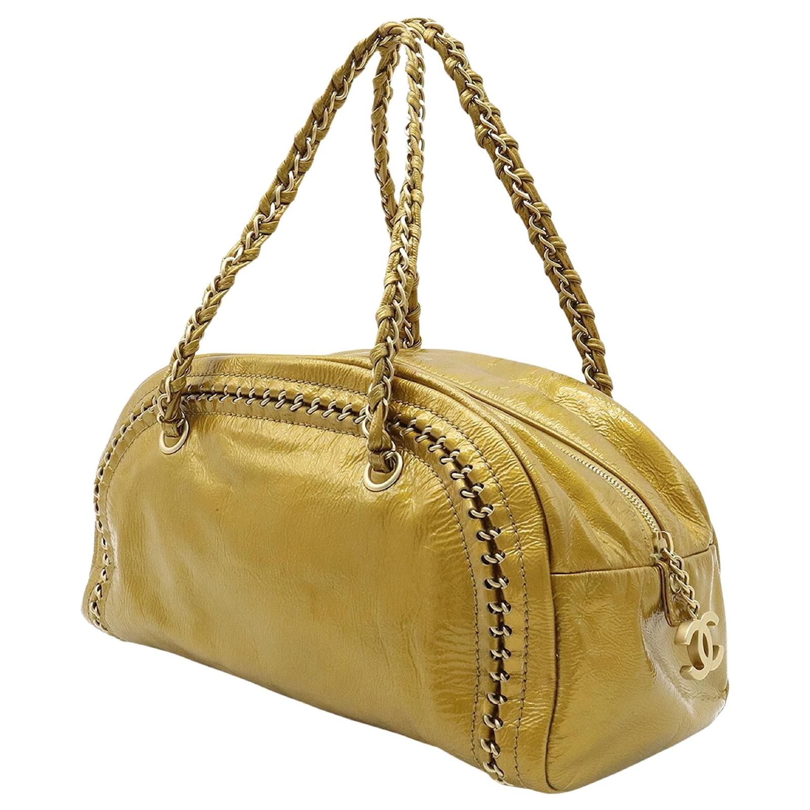 Chanel Bowling Golden Patent leather ref.853303 - Joli Closet