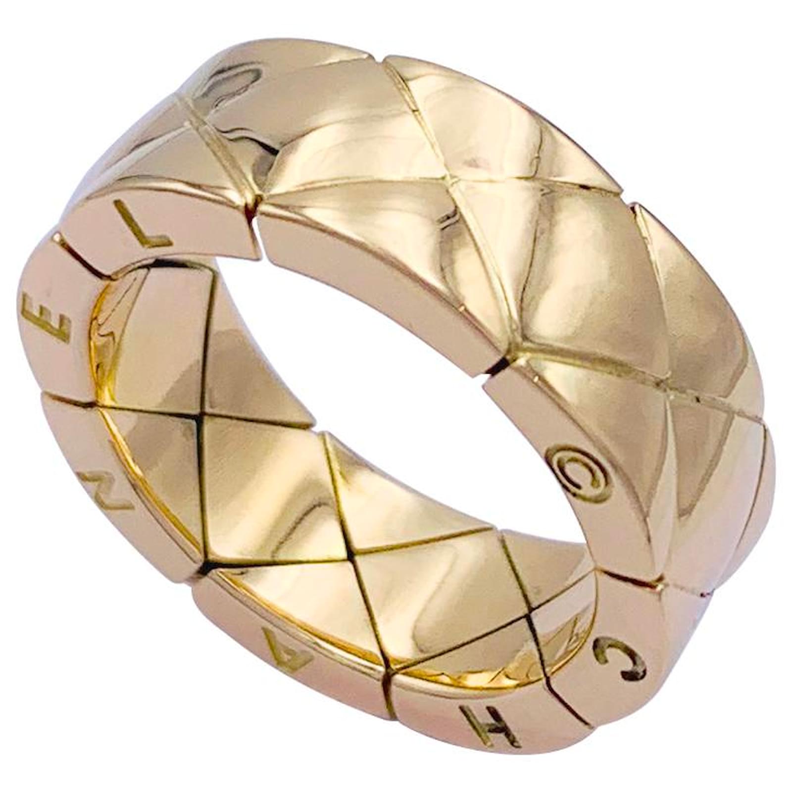 Bague Chanel, "Matelassé", or jaune. ref.854643 - Joli Closet