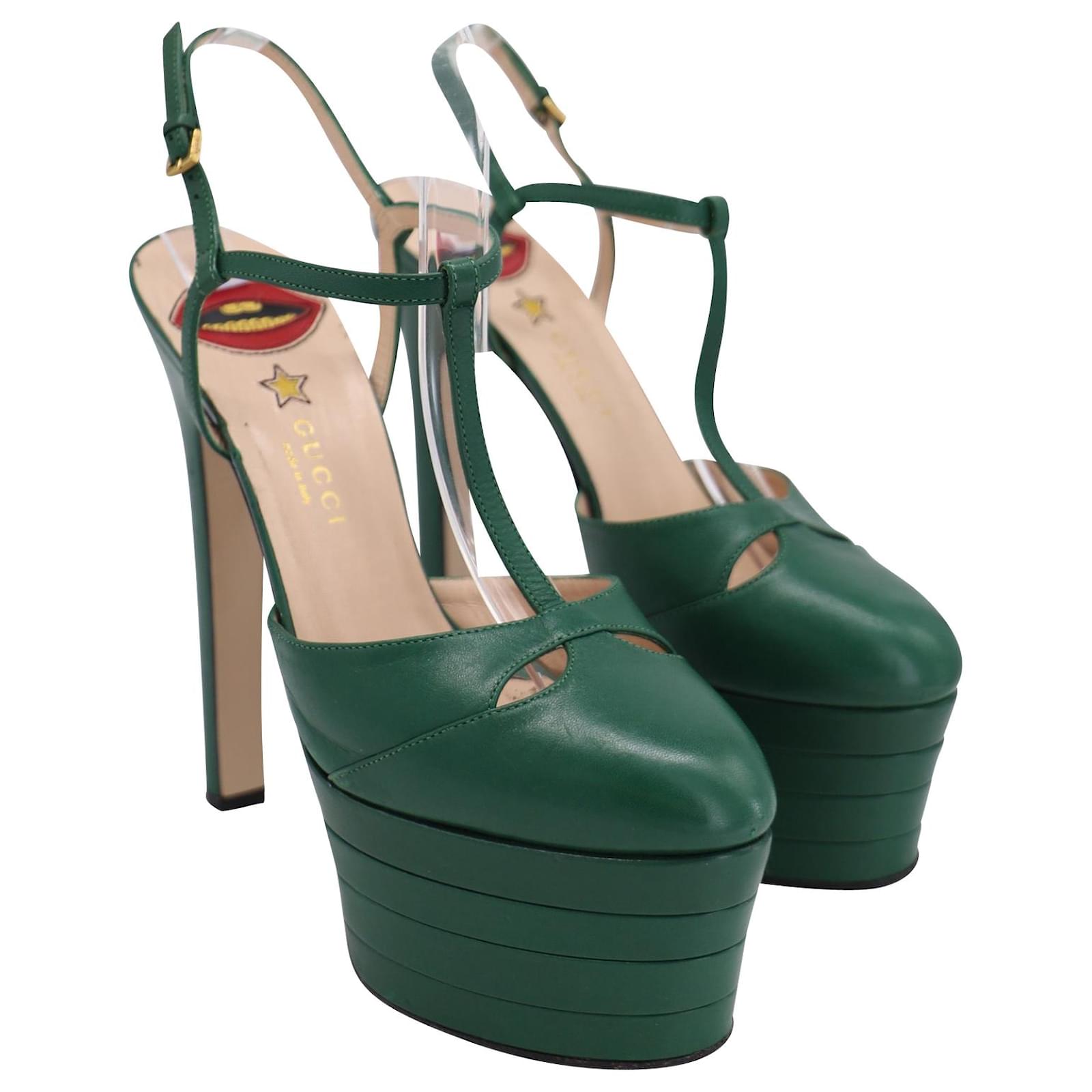 Gucci Sandales à Plateforme T-Strap en Cuir Vert ref.879125 - Joli Closet