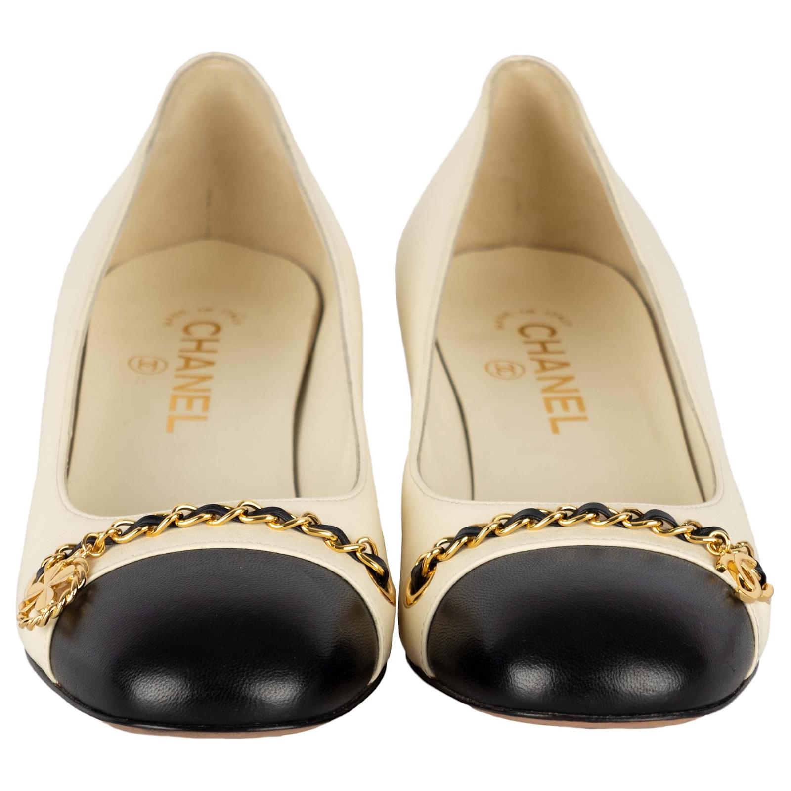 Zweifarbige Chanel-Pumps mit Blockabsatz Weiß Roh Leder ref.889242 ...