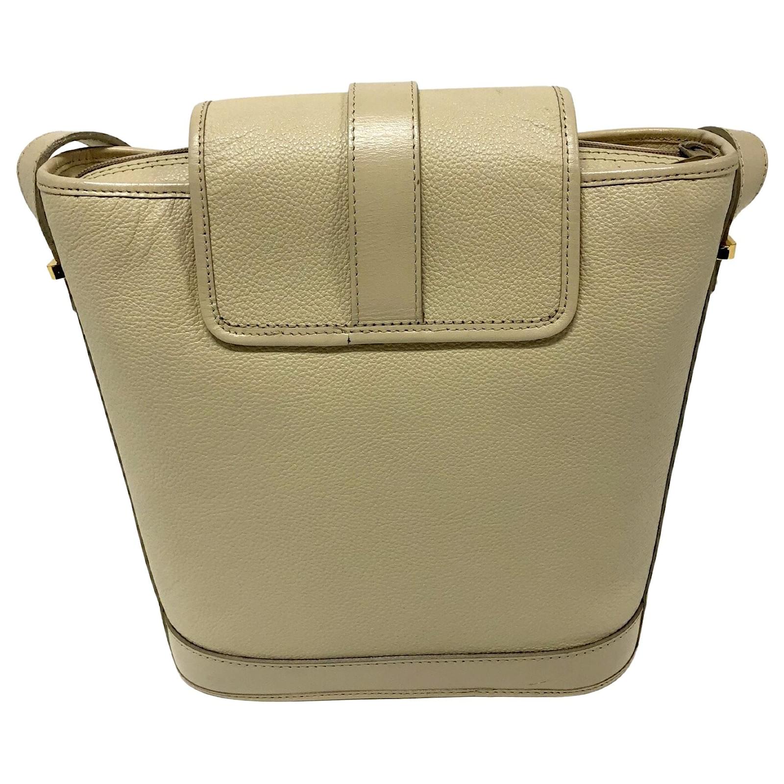 SAINT LAURENT White Leather ref.908346 - Joli Closet