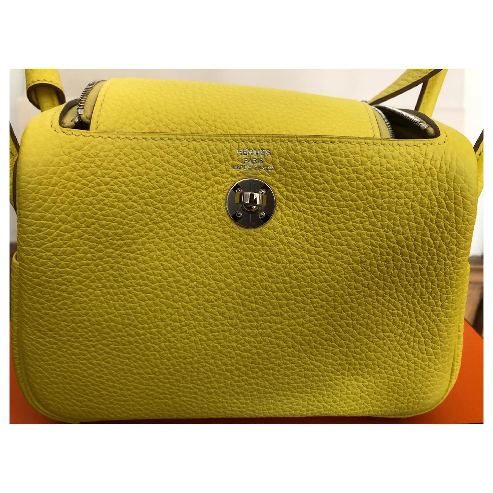 Hermès mini Lindy in Clemence bullcalf leather Yellow ref.909968 - Joli ...