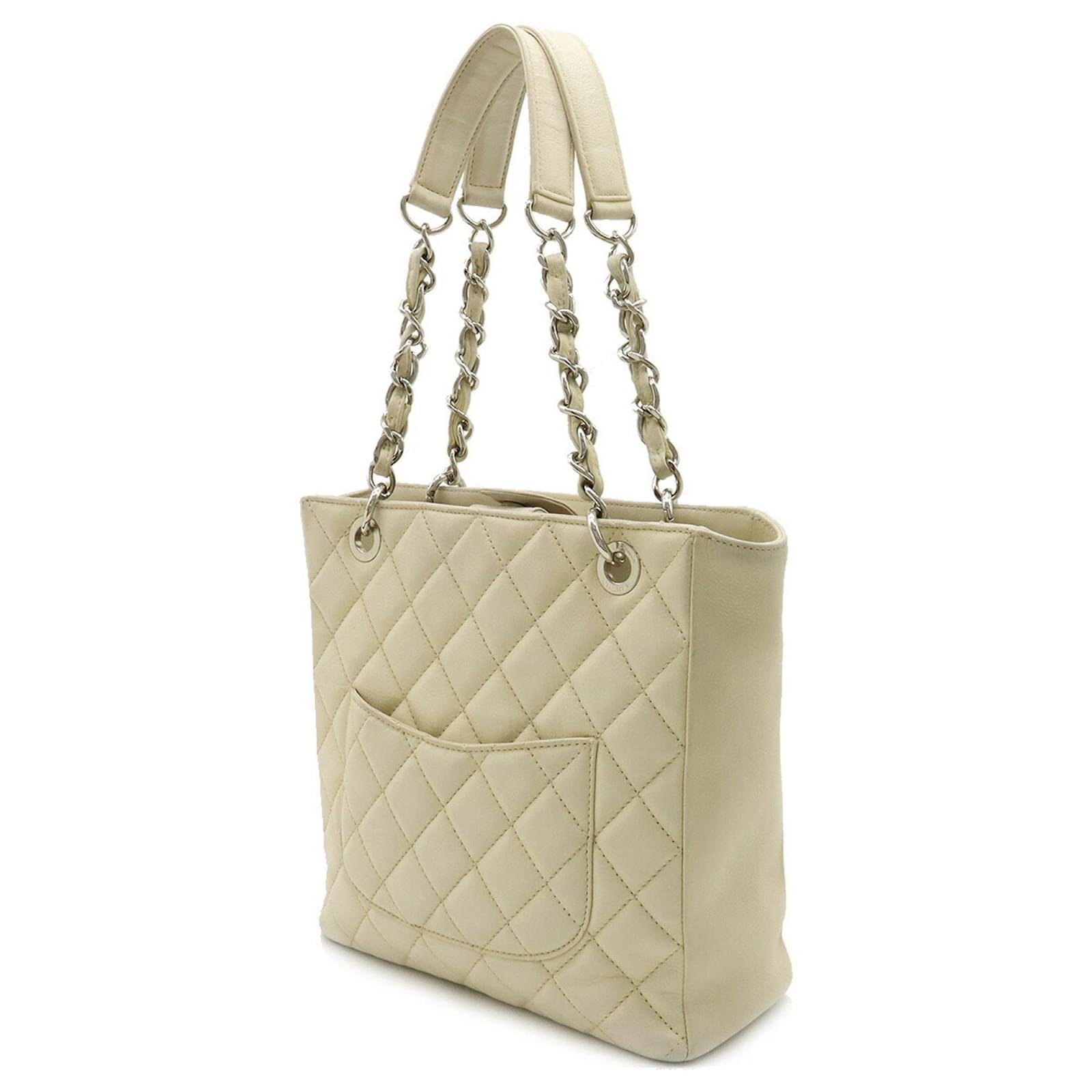 Timeless Chanel PST (Petite Shopping Tote) White Leather ref.923888 ...