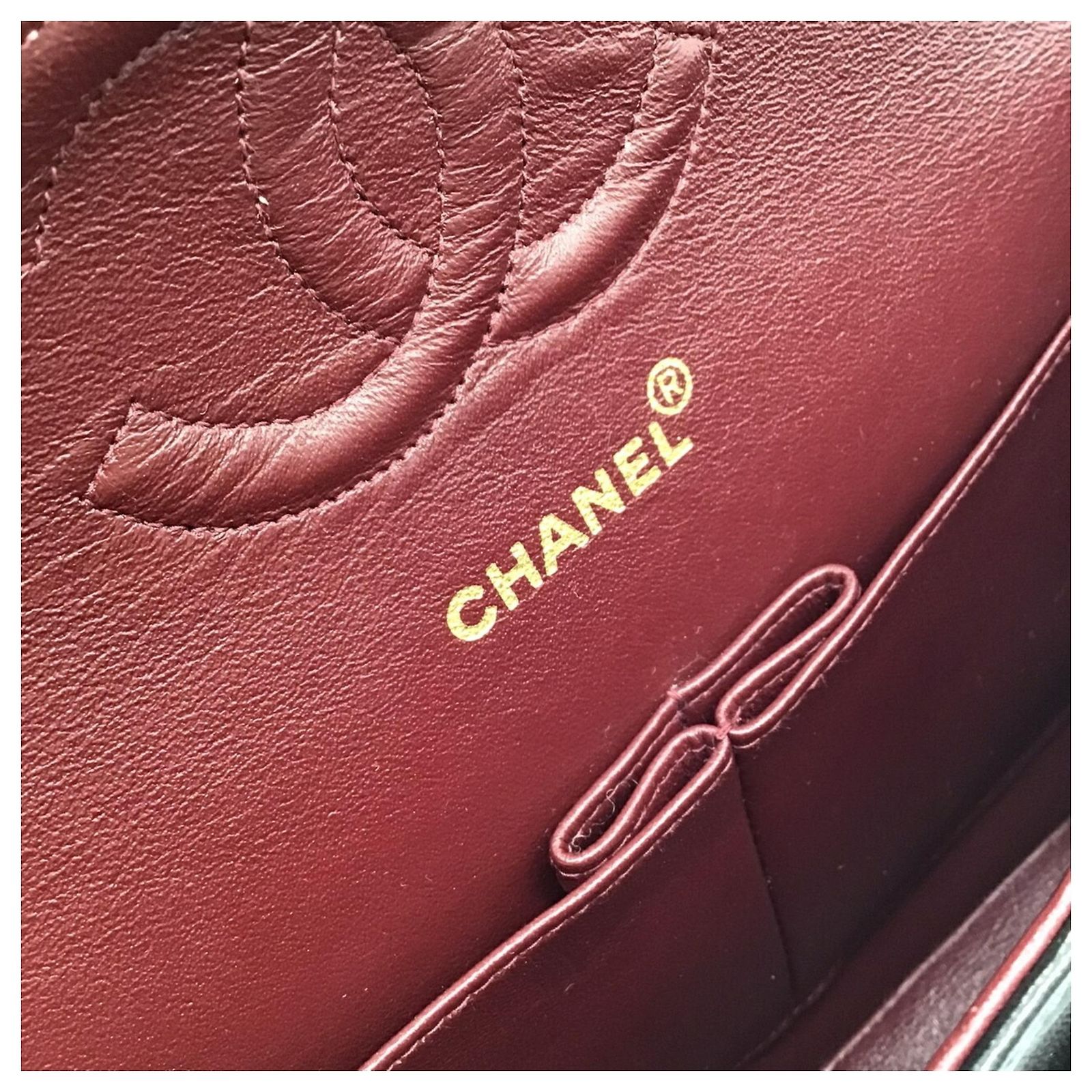 Chanel Matelassé Golden Leather ref.931160 - Joli Closet