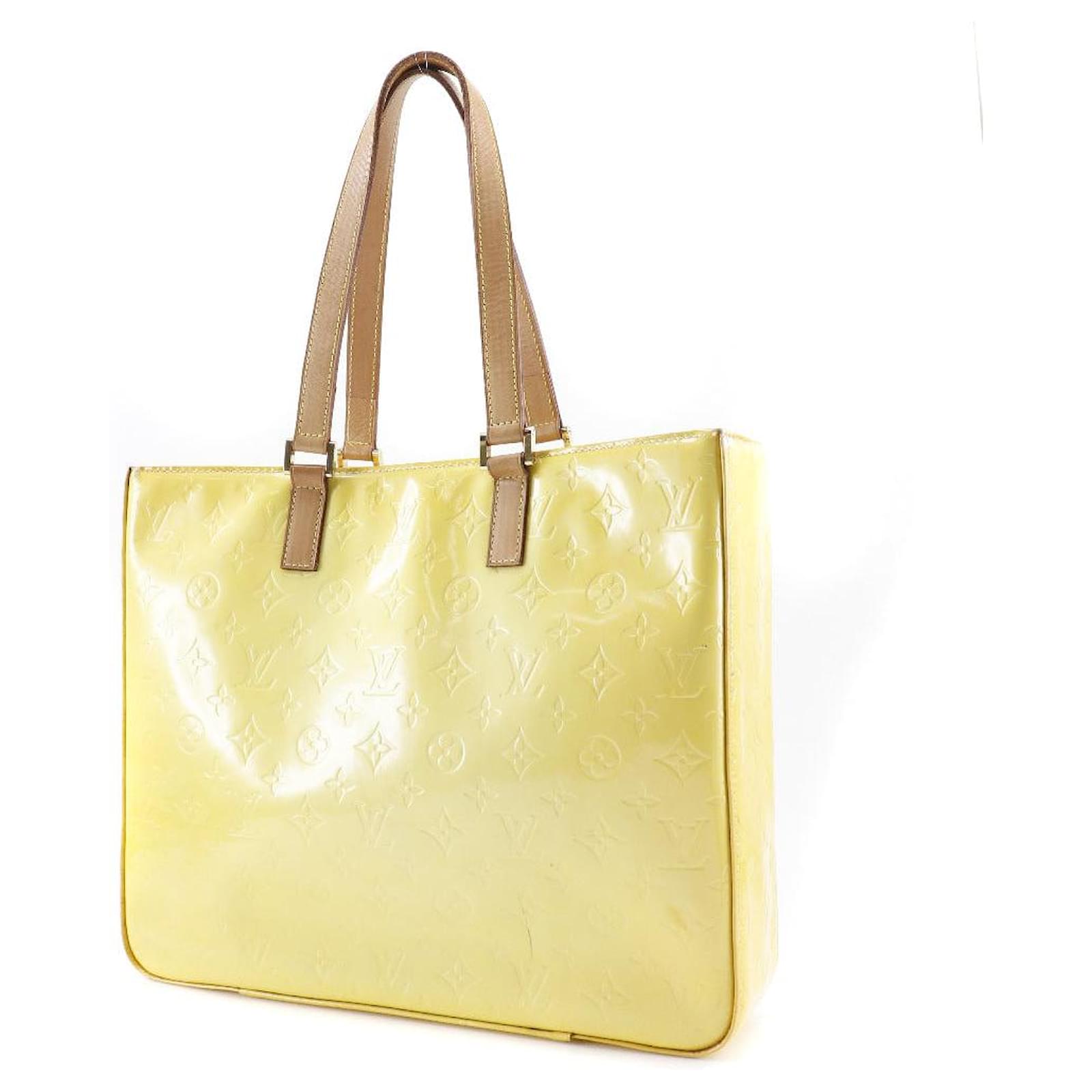 Louis Vuitton Columbus Yellow Patent leather ref.940689 - Joli Closet