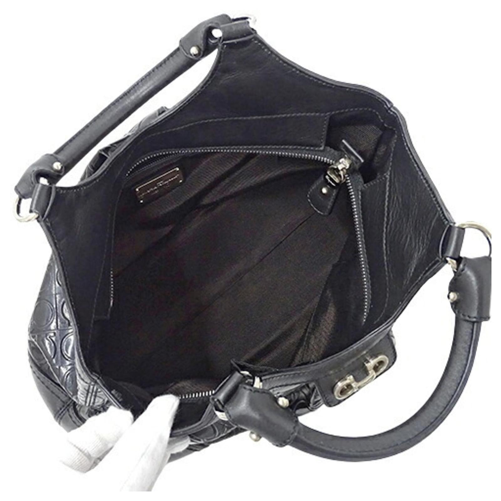 Salvatore Ferragamo Gancini Line Black Leather ref.940690 - Joli Closet