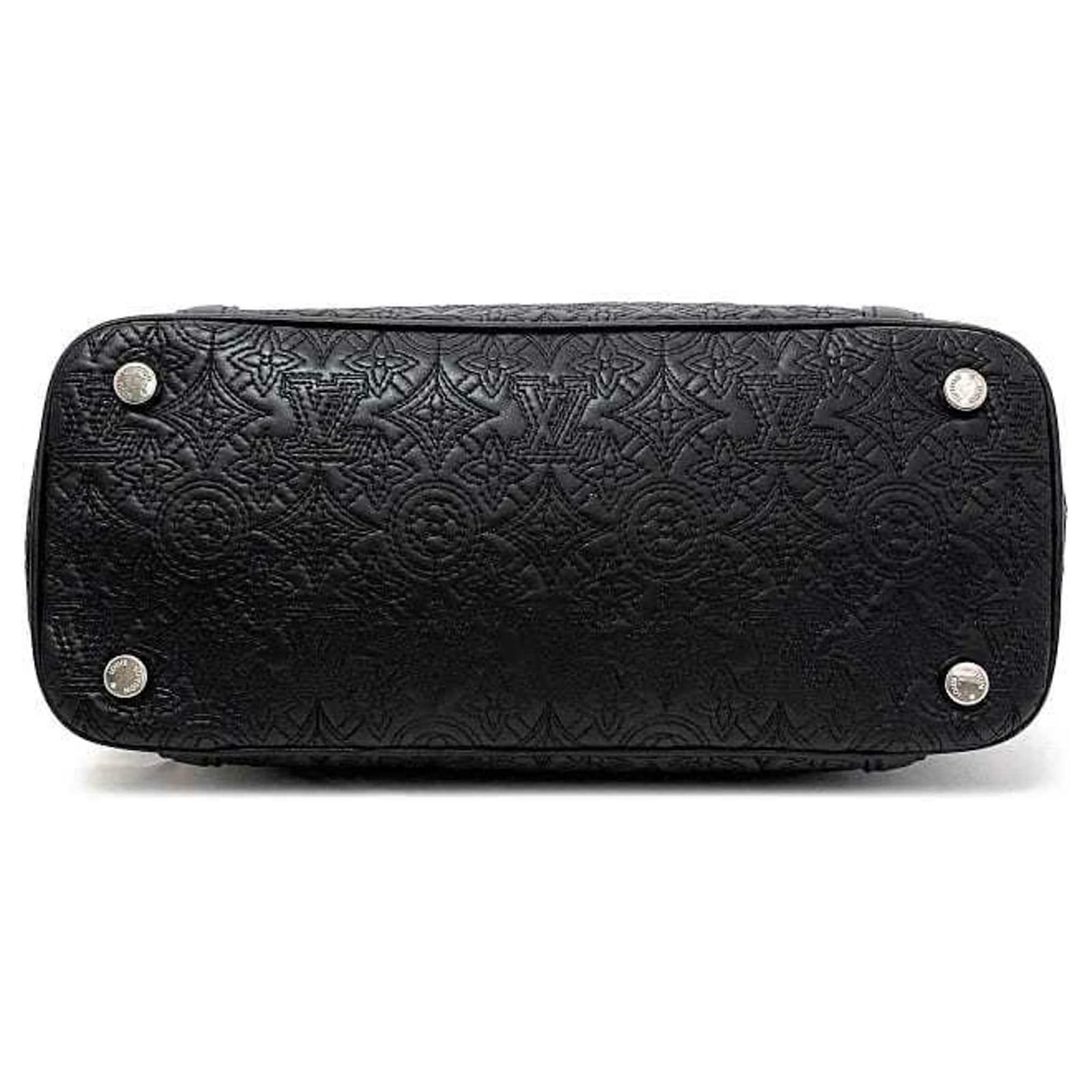 Louis Vuitton Ixia Black Leather ref.948642 - Joli Closet