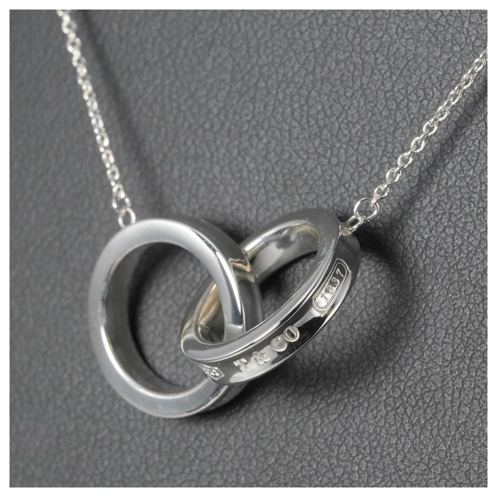 Tiffany & Co Interlocking Circles Silvery Silver ref.949778 - Joli Closet