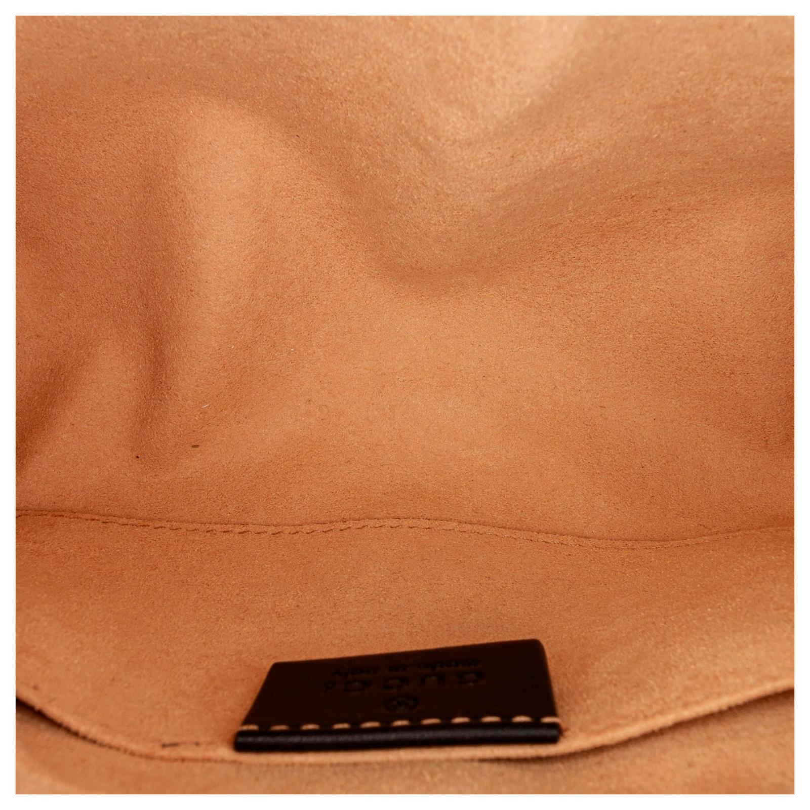 Gucci Mini sac à bandoulière en daim rouge Ophidia Suede Cuir Veau ...