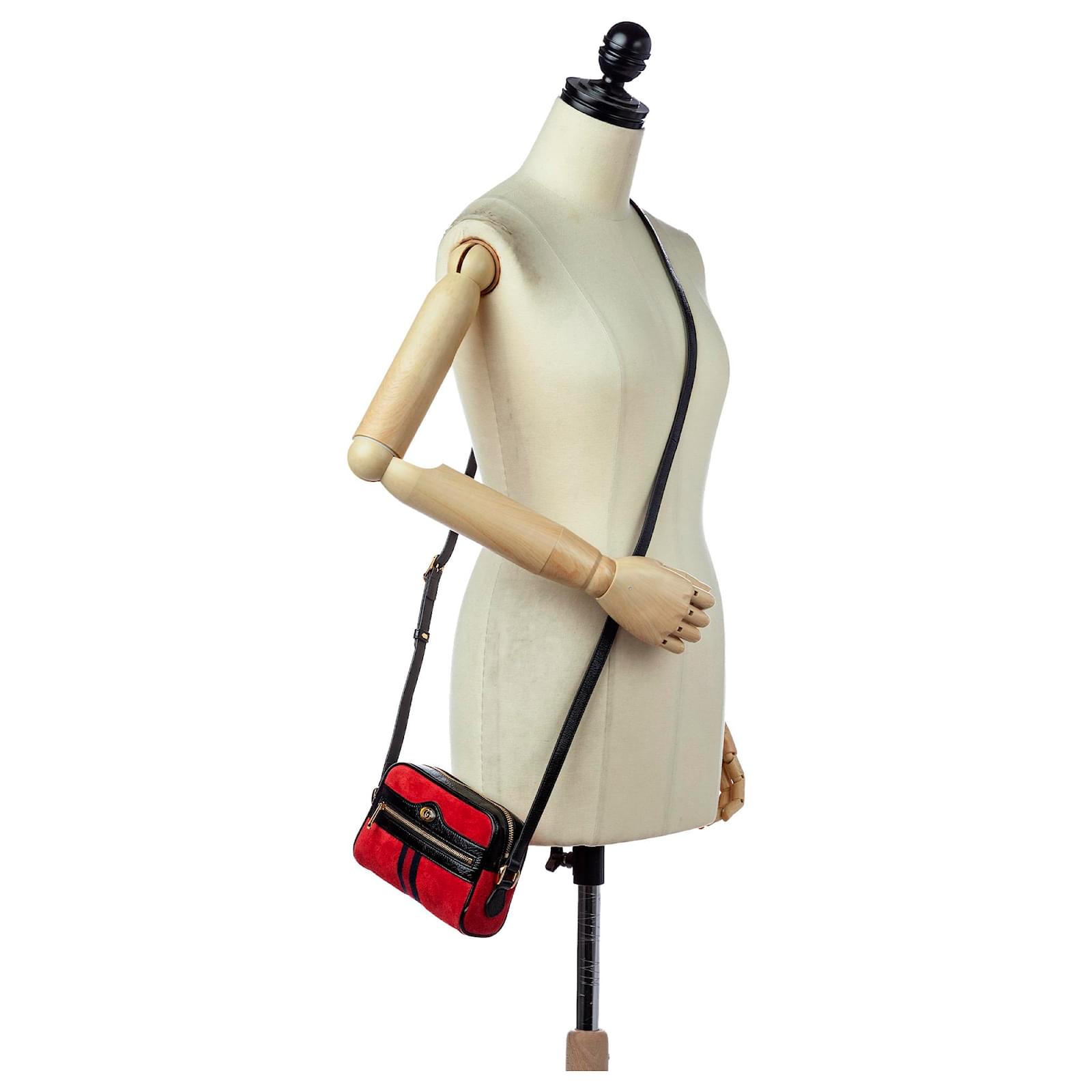 Gucci Mini sac à bandoulière en daim rouge Ophidia Suede Cuir Veau ...