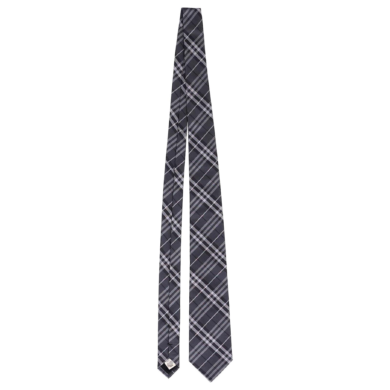 Burberry Plaid Pattern Necktie in Grey Silk ref.953638 - Joli Closet