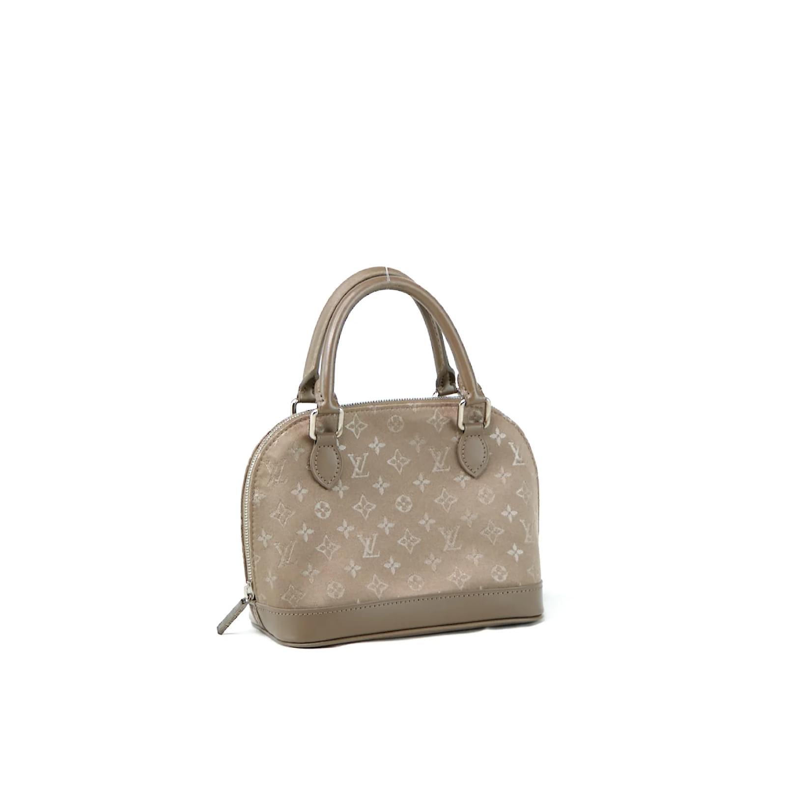 Louis Vuitton Mini Alma en satin monogrammé Toile Marron ref.958331 ...