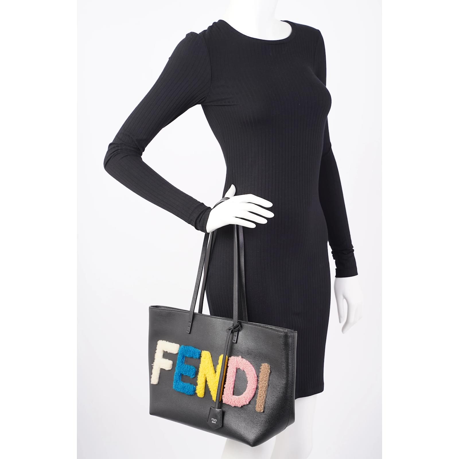 Fendi Logo Roll Tote Black Leather / Shearling Large ref.1006082 - Joli ...