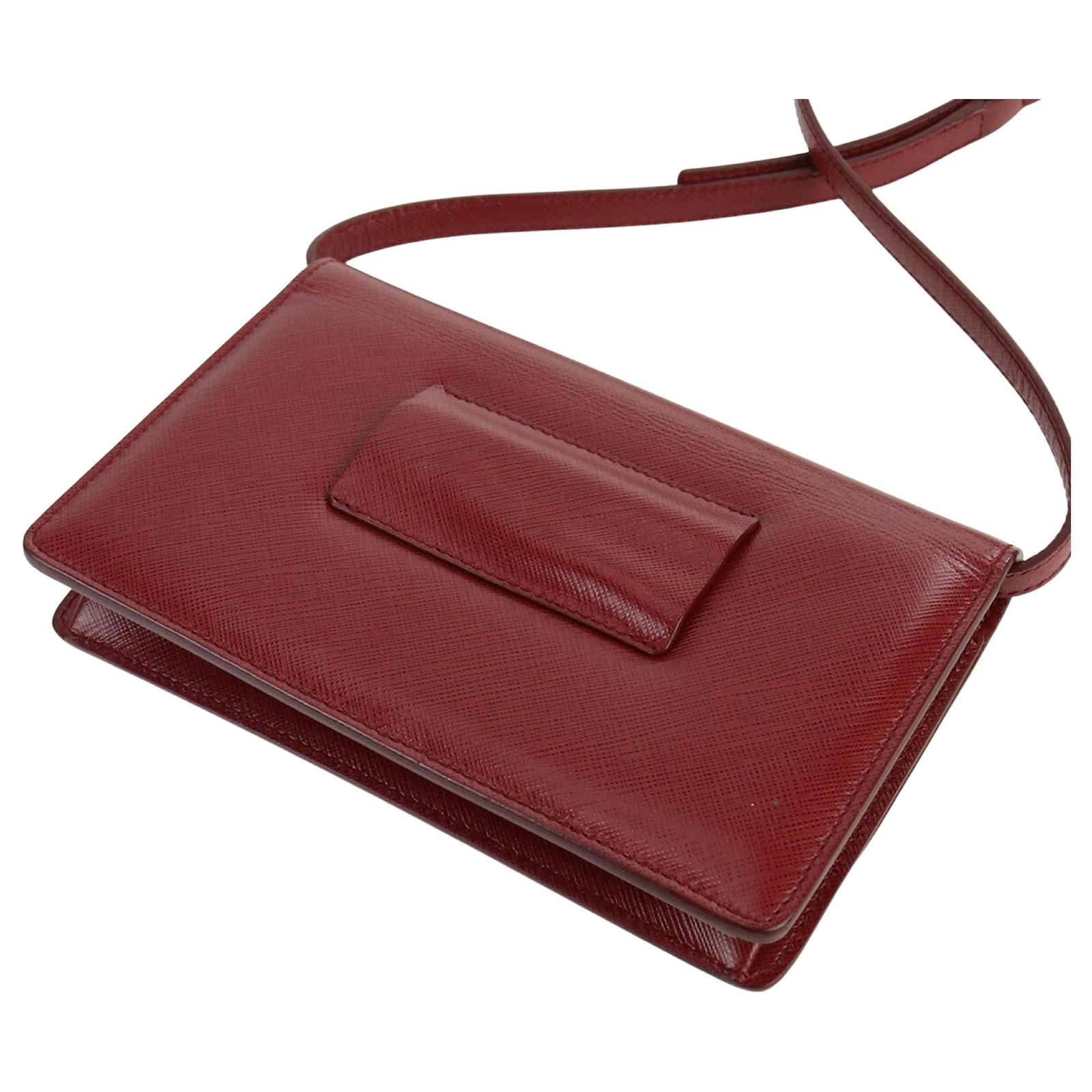 Salvatore Ferragamo Vara Leather ref.993665 - Joli Closet