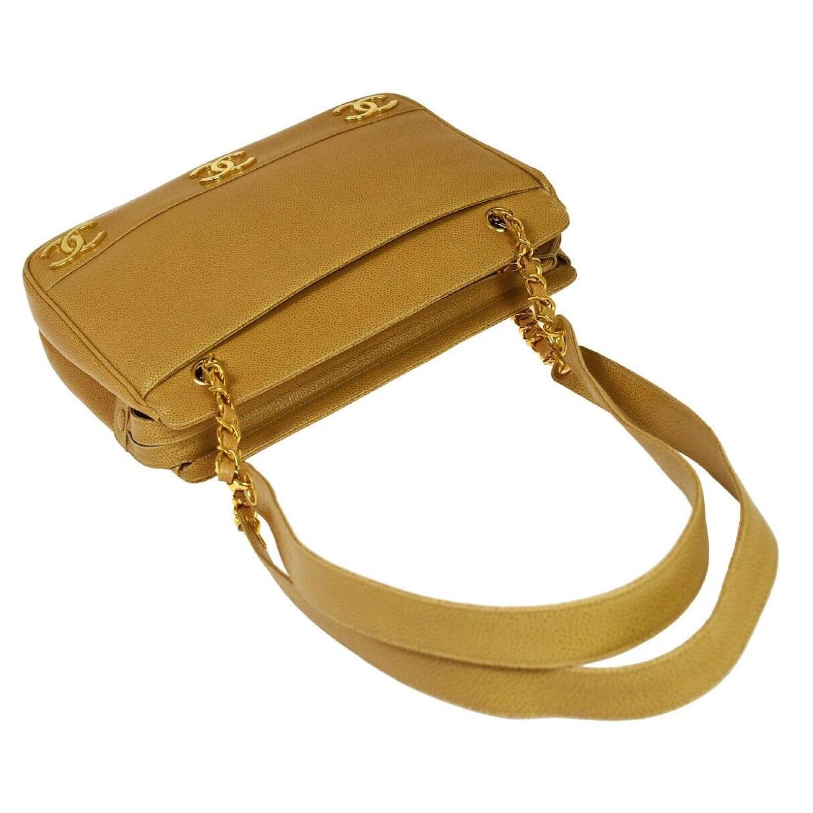 Timeless Chanel Triple coco Beige Leather ref.1028254 - Joli Closet