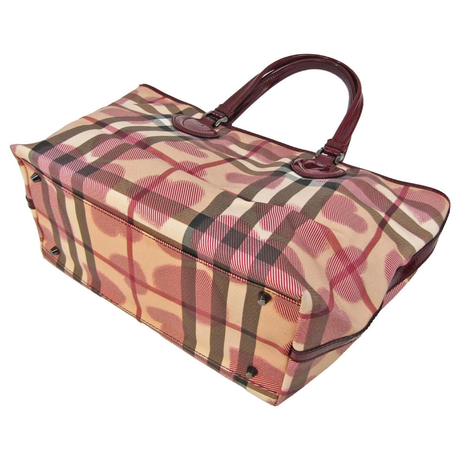 Burberry Heart pattern Multiple colors Patent leather ref.1038945 ...