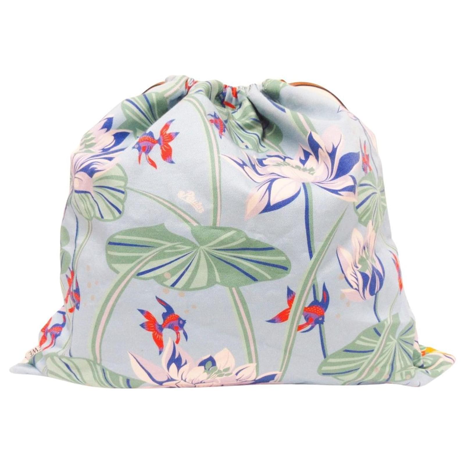 Loewe Drawstring Pouch Multiple colors Cloth ref.1039191 - Joli Closet