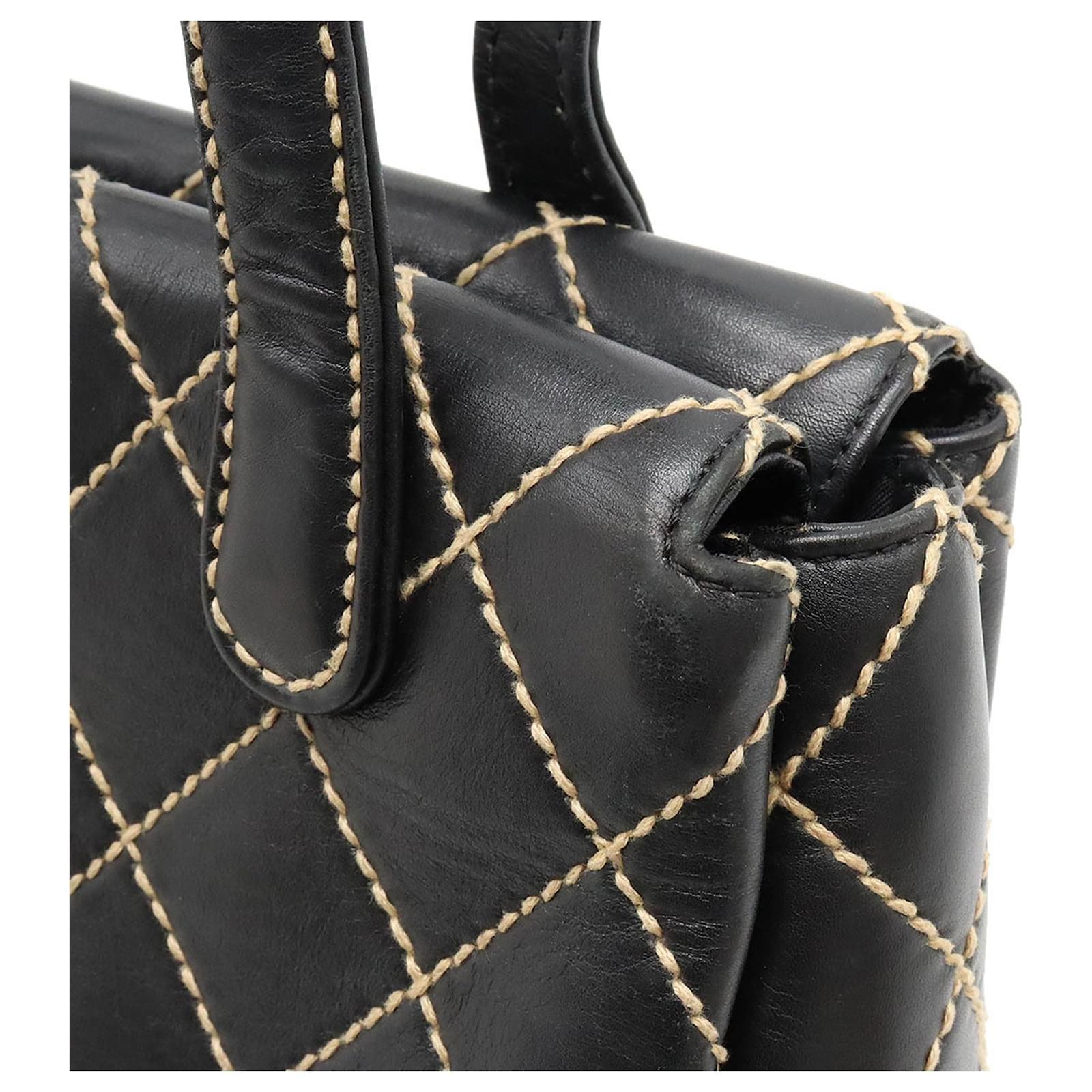 Chanel Stitch Sauvage Cuir Noir ref.1039257 - Joli Closet
