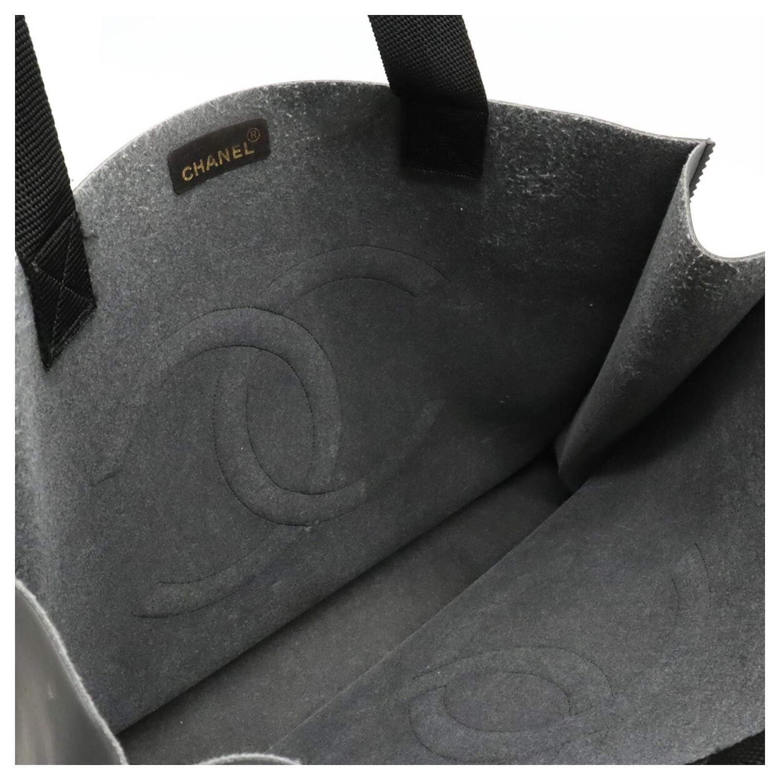 Chanel Black Rubber ref.1039625 - Joli Closet