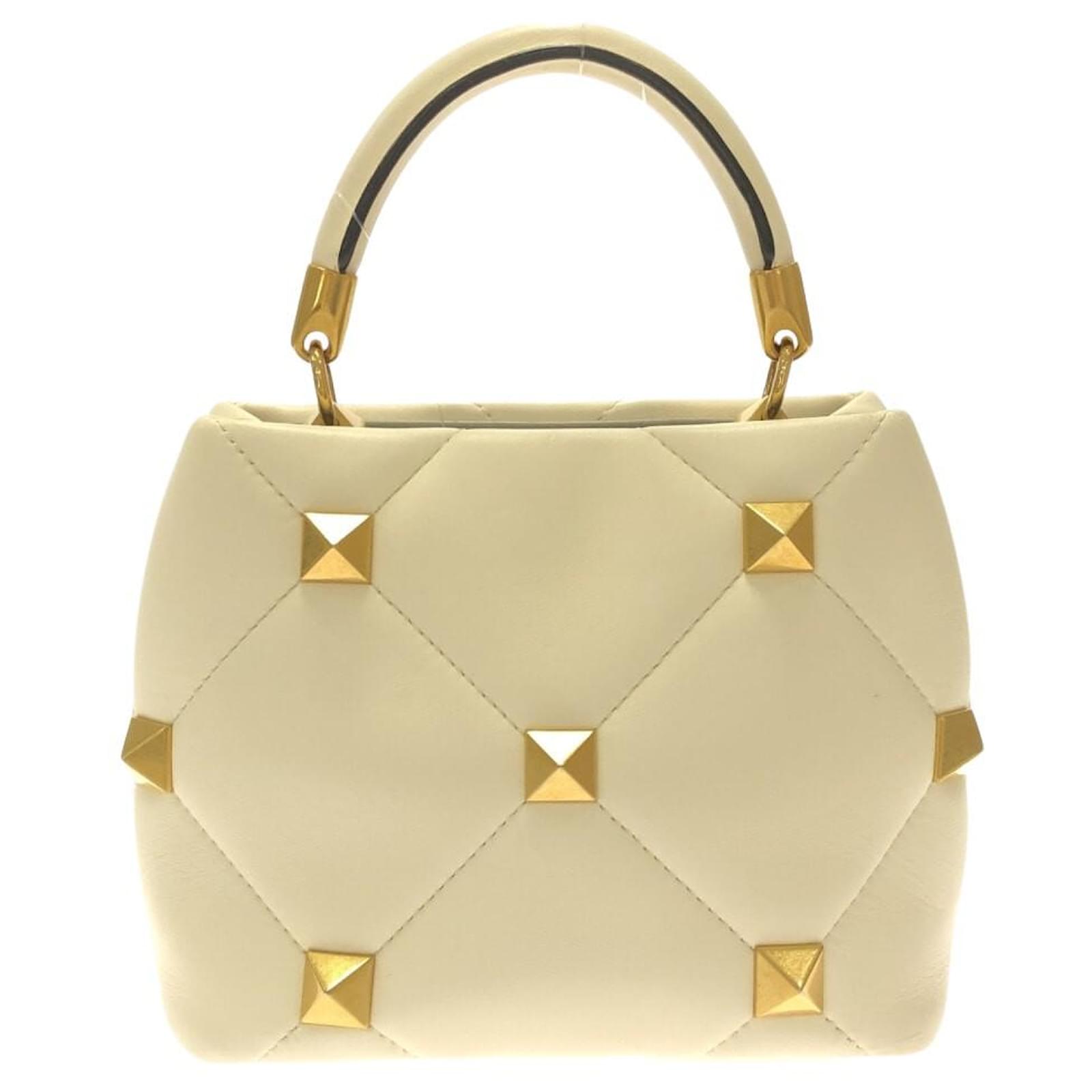 Valentino Garavani ROMAN STUD Beige Leather ref.1039947 - Joli Closet