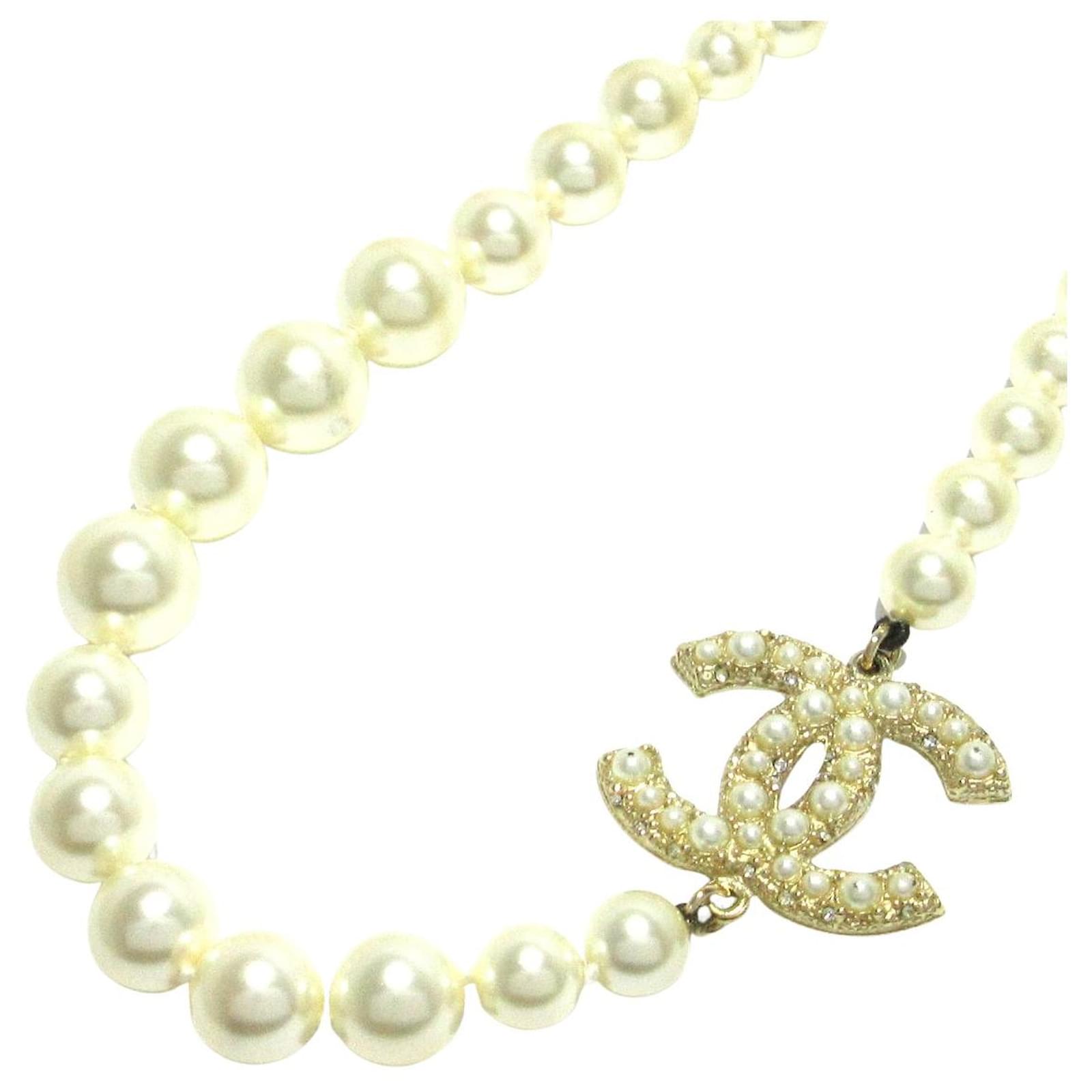 Timeless Chanel COCO Mark Golden Plastic ref.1079896 - Joli Closet