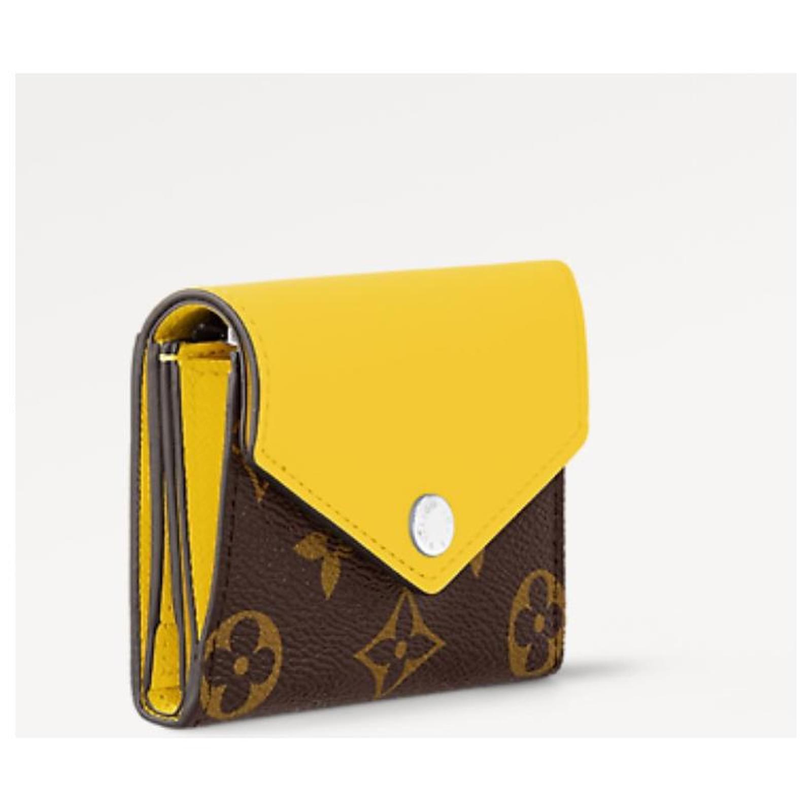 Louis Vuitton LV Zoe wallet new yellow Leather ref.1080869 - Joli Closet