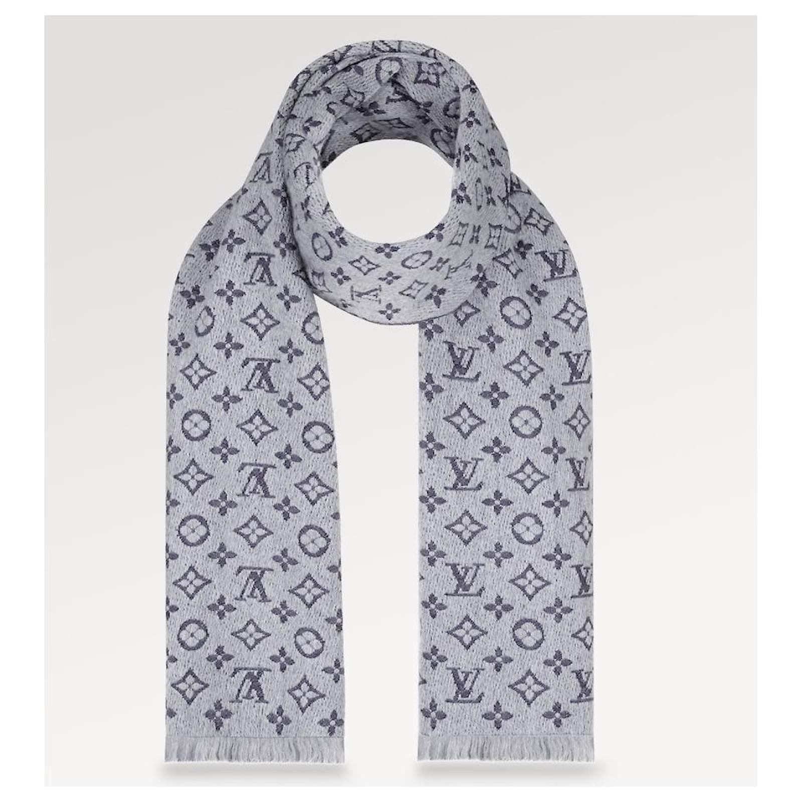 Louis Vuitton LV Monogram scarf grey Wool ref.1082004 - Joli Closet
