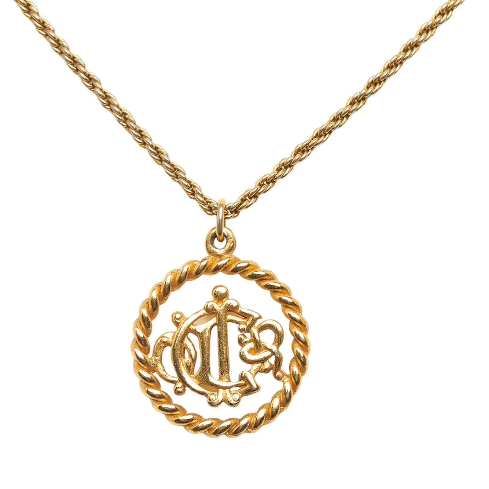 Dior Collier à pendentif rond avec logo Doré ref.1095410 - Joli Closet