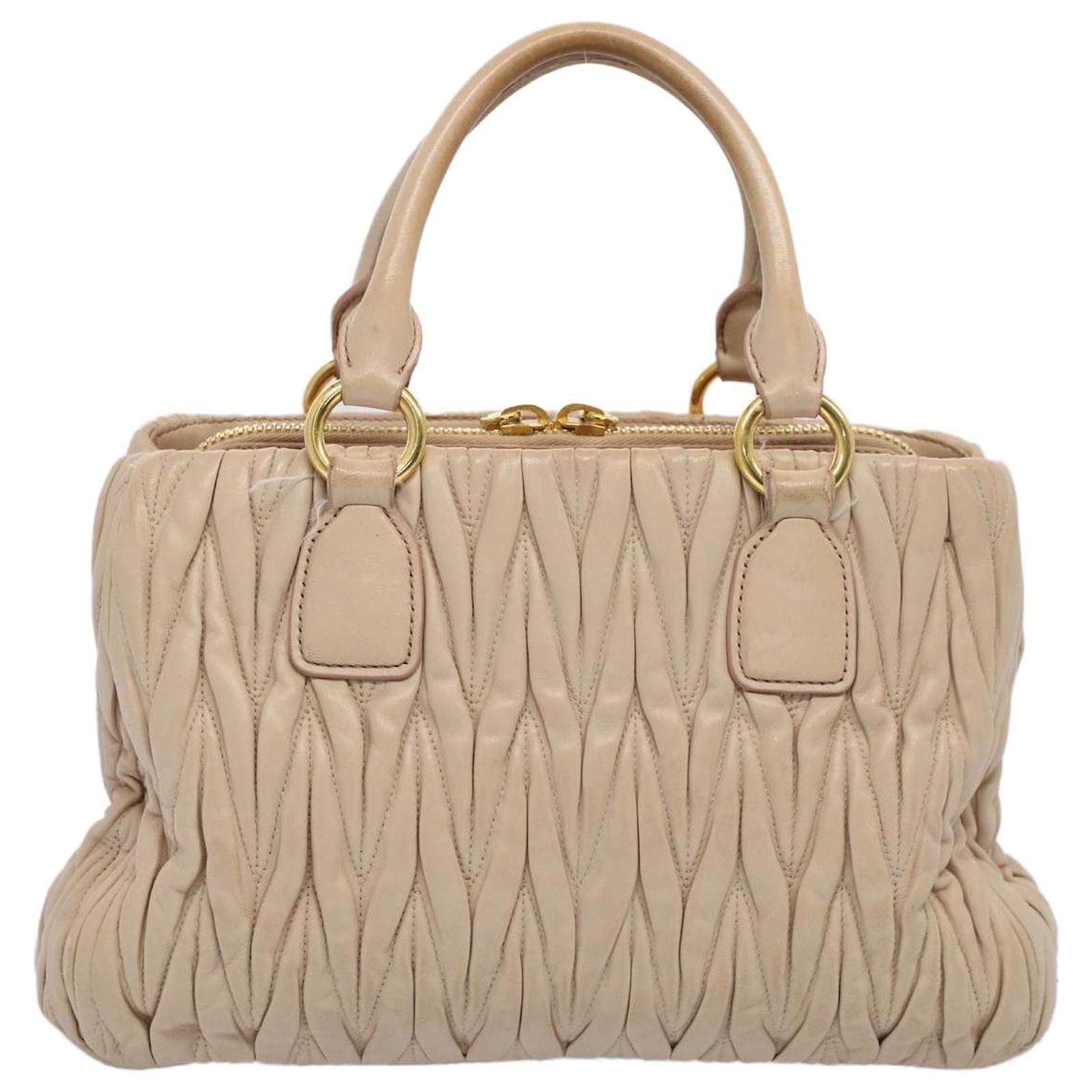 miu miu Beige Leather ref.1107773 - Joli Closet