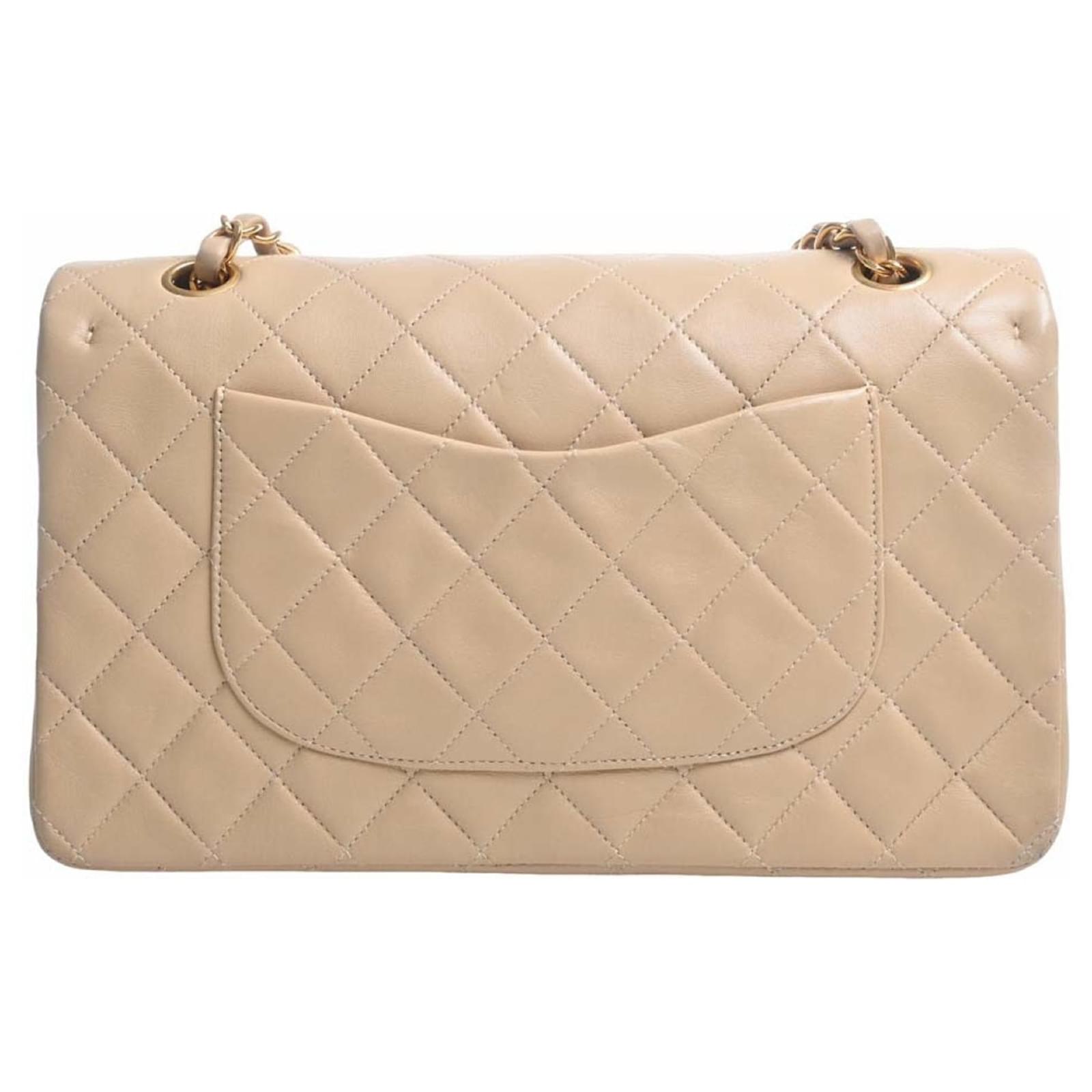 Timeless Chanel Classic Flap Beige Leather ref.1137595 - Joli Closet