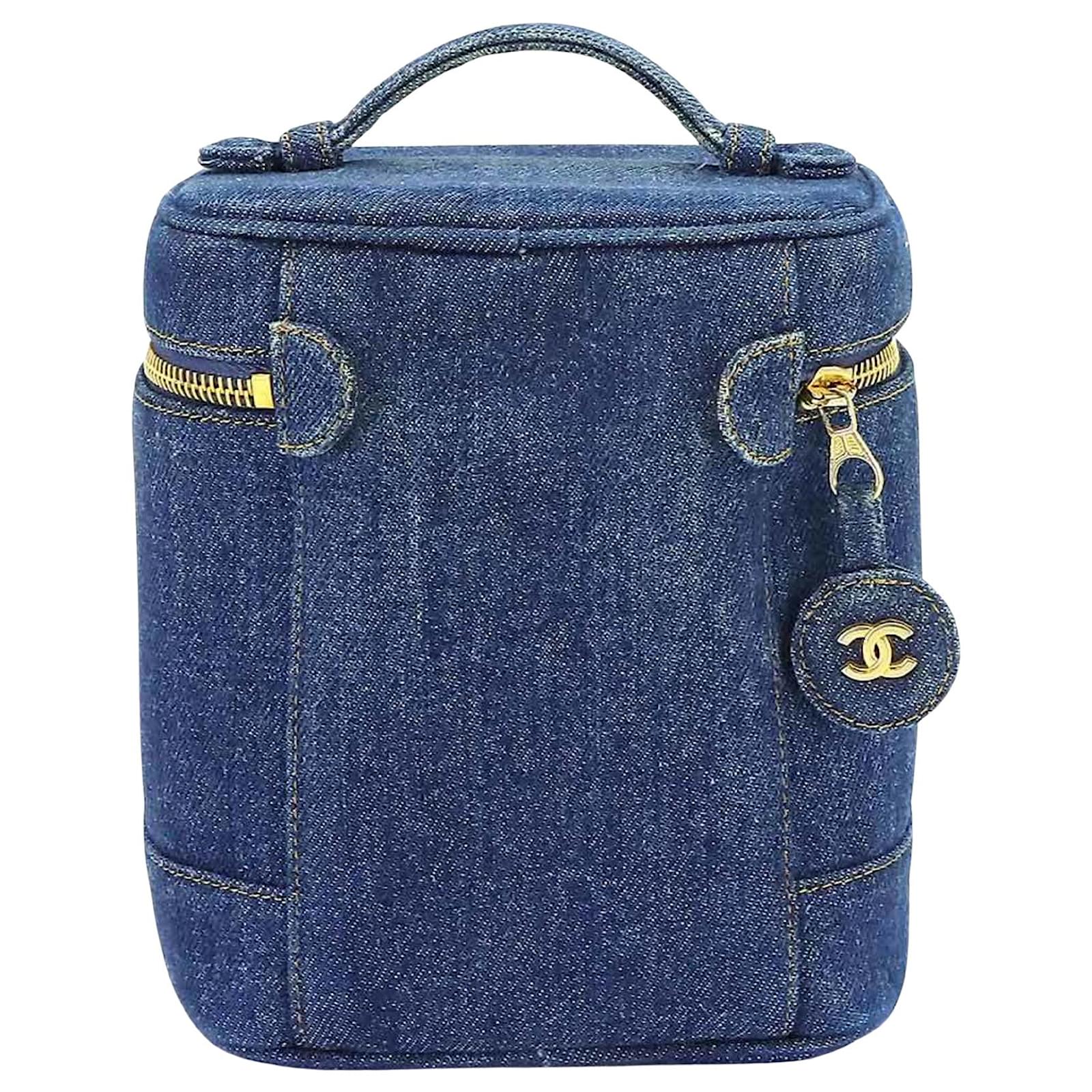 Chanel Vanity Blue Denim ref.1242192 - Joli Closet