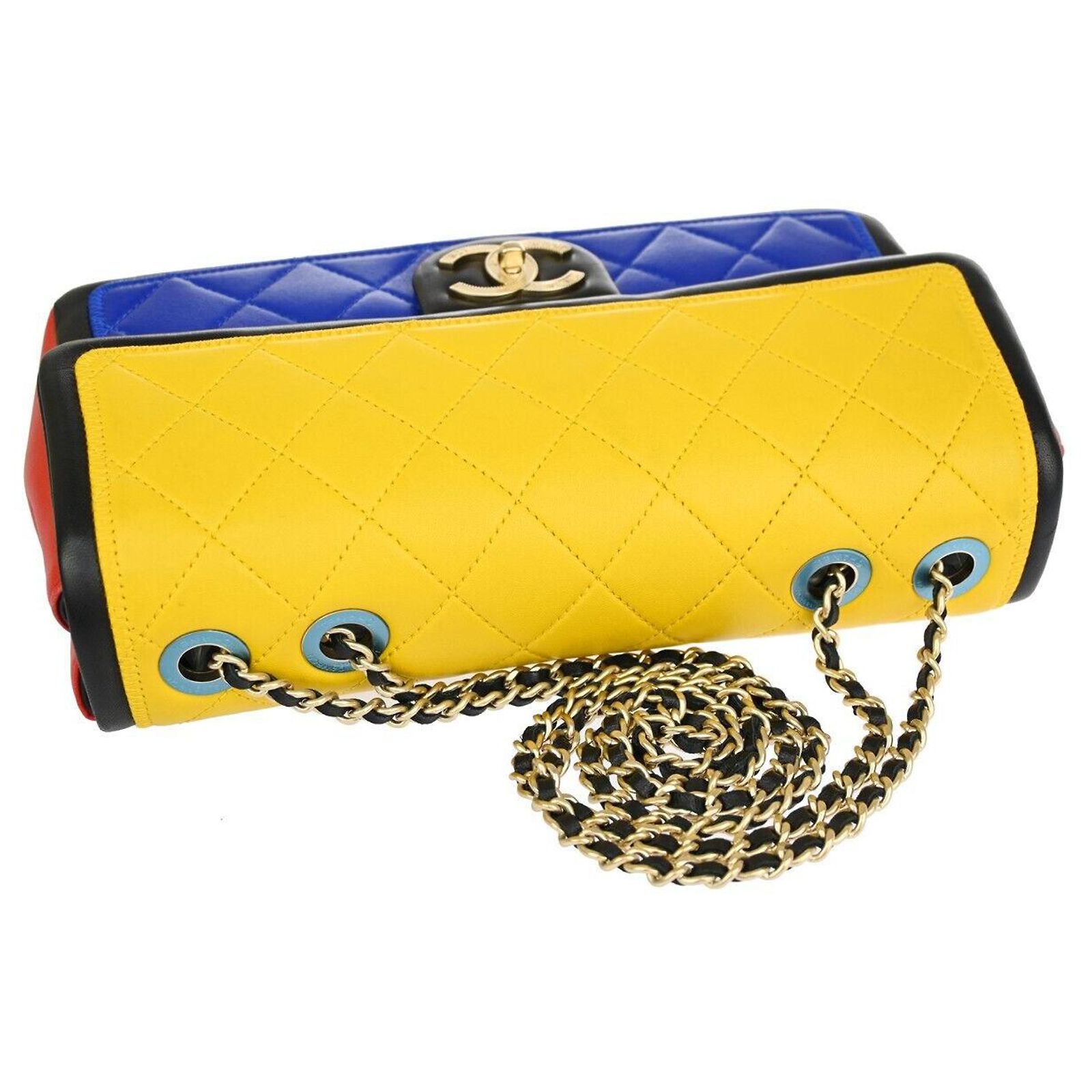Timeless Chanel Matelassé Multiple colors Leather ref.1298031 - Joli Closet