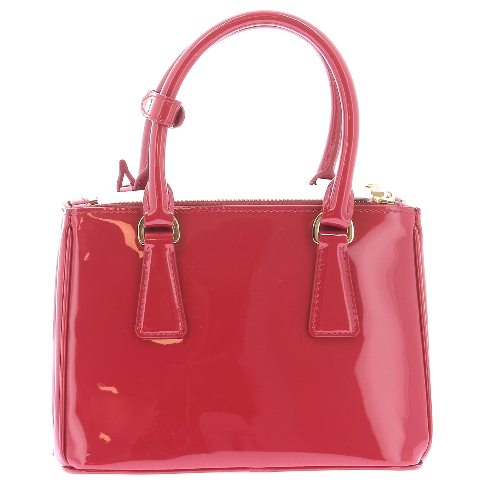 Sacs à main PRADA T. En cuir vernis Rouge ref.1313536 - Joli Closet
