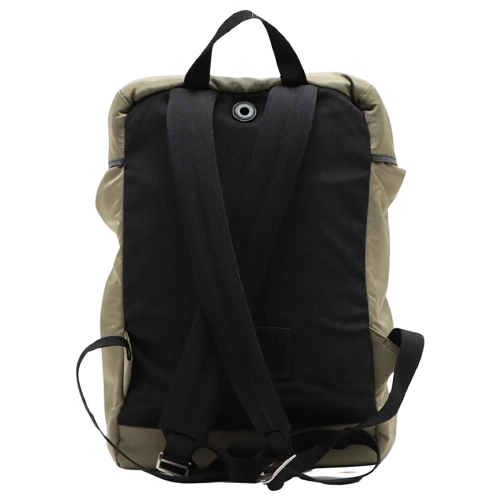 Saint Laurent Hunting lock sack Khaki Synthetic ref.1407313 - Joli Closet