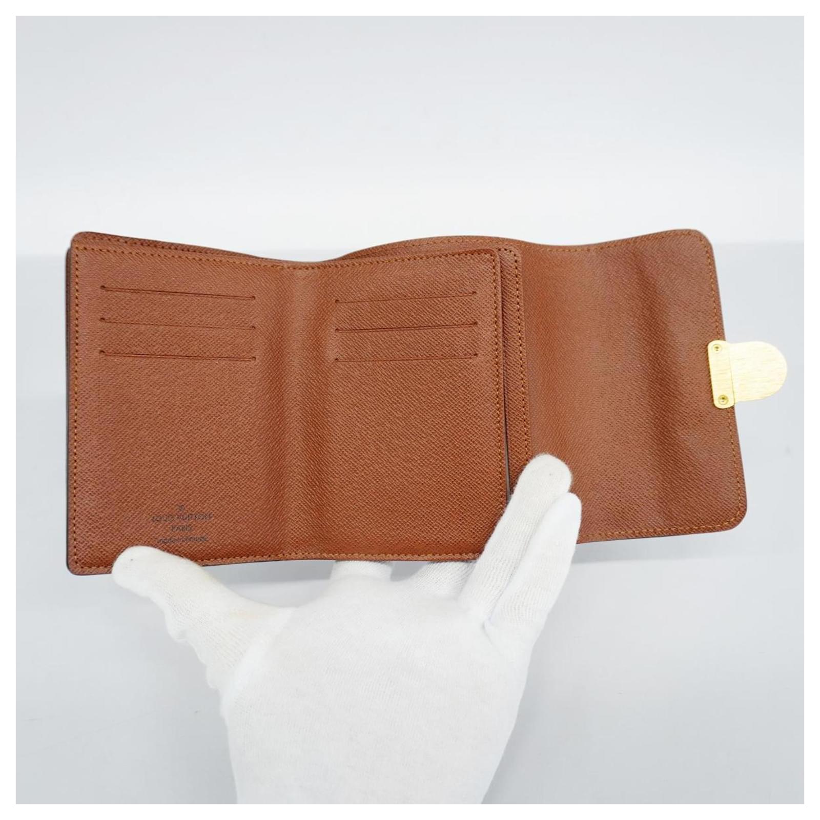 Louis Vuitton Tri-fold Long Wallet Brown ref.1458842 - Joli Closet