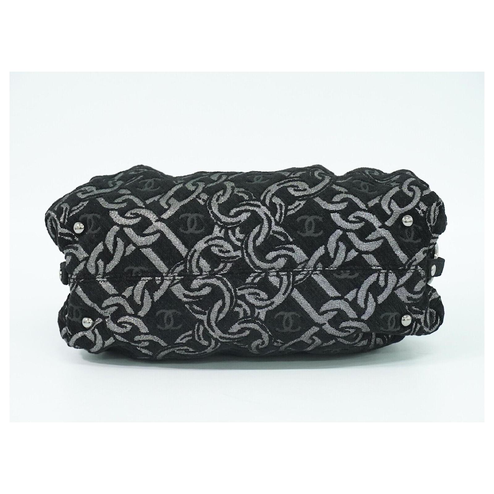 Chanel Logo CC Black Cloth ref.1547558 - Joli Closet