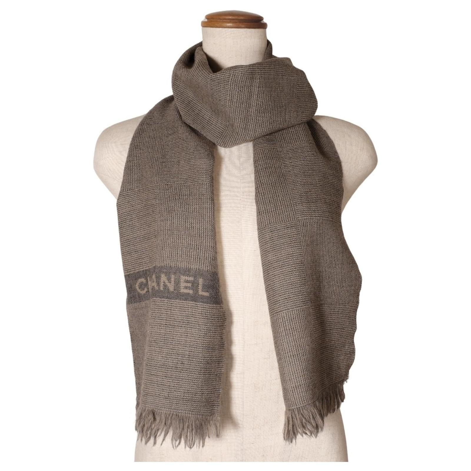 Chanel Wool Stole in Beige and Gray Brown ref.1574795 - Joli Closet