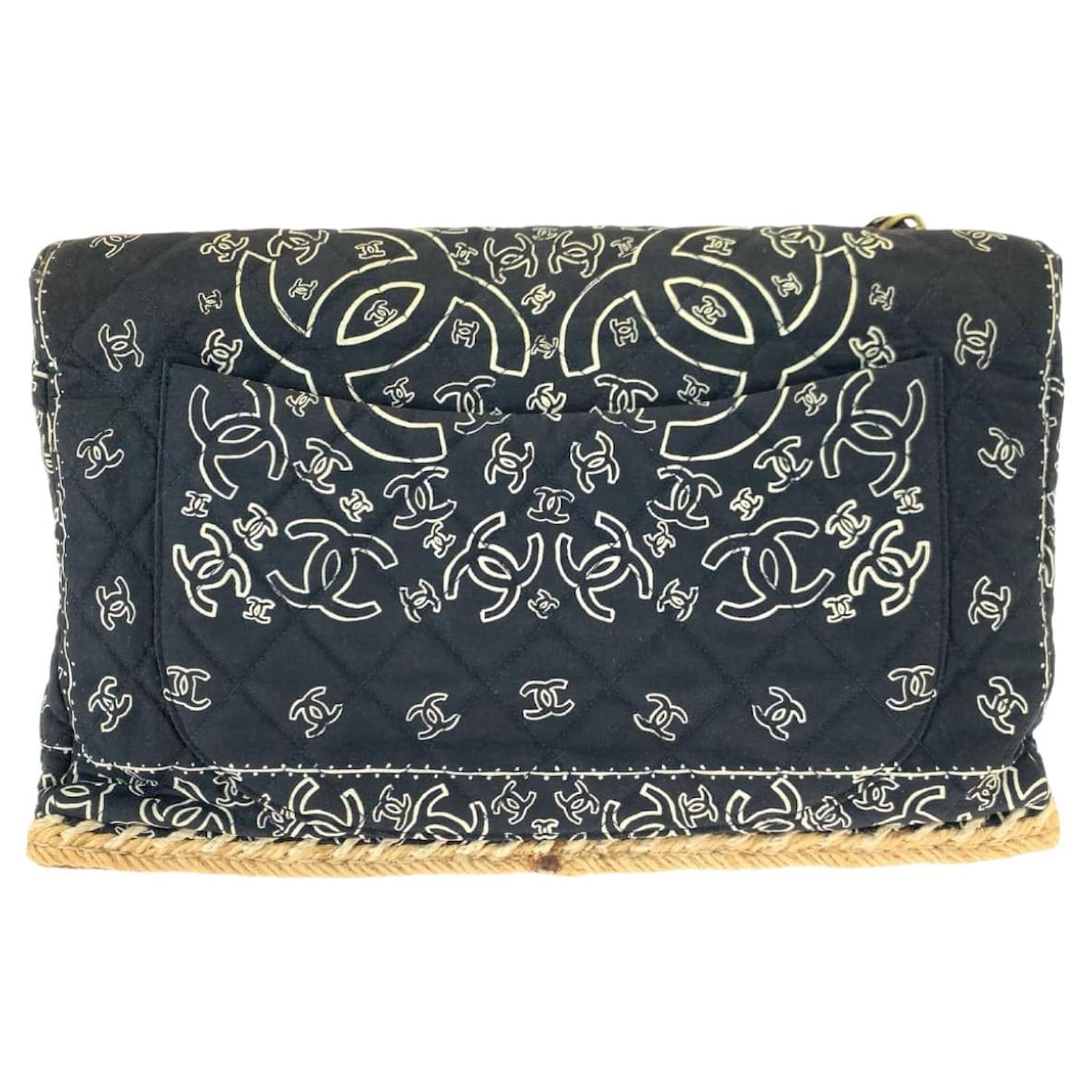 Chanel Vintage Bandana Matelassé Cotton Shoulder Bag Black ref.1584960 ...