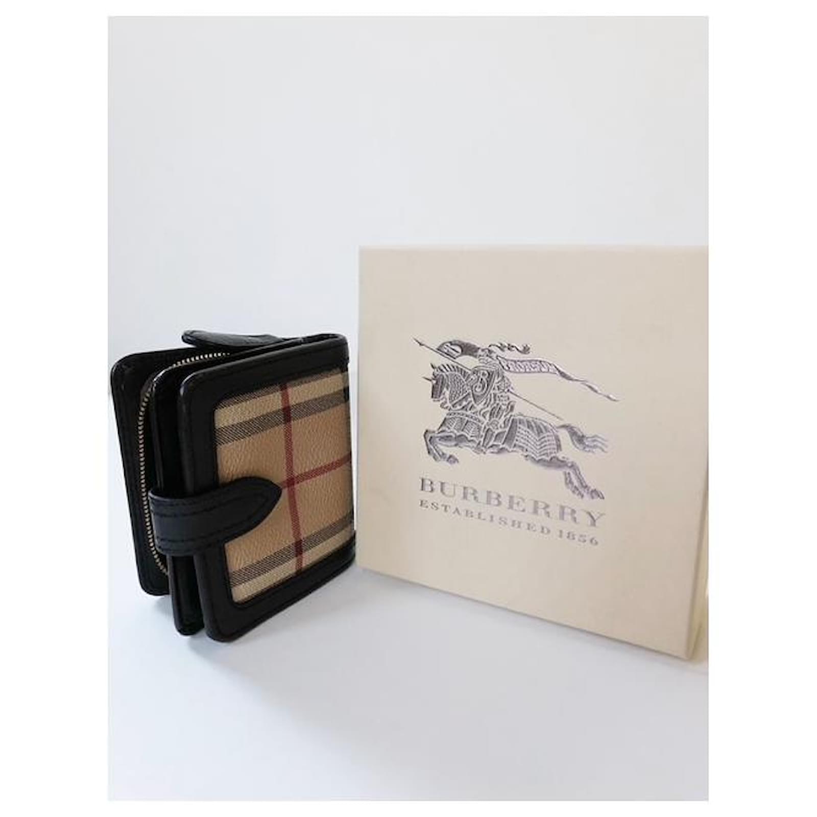 Burberry Prorsum Checkered Wallet Beige Leather ref.1594405 - Joli Closet