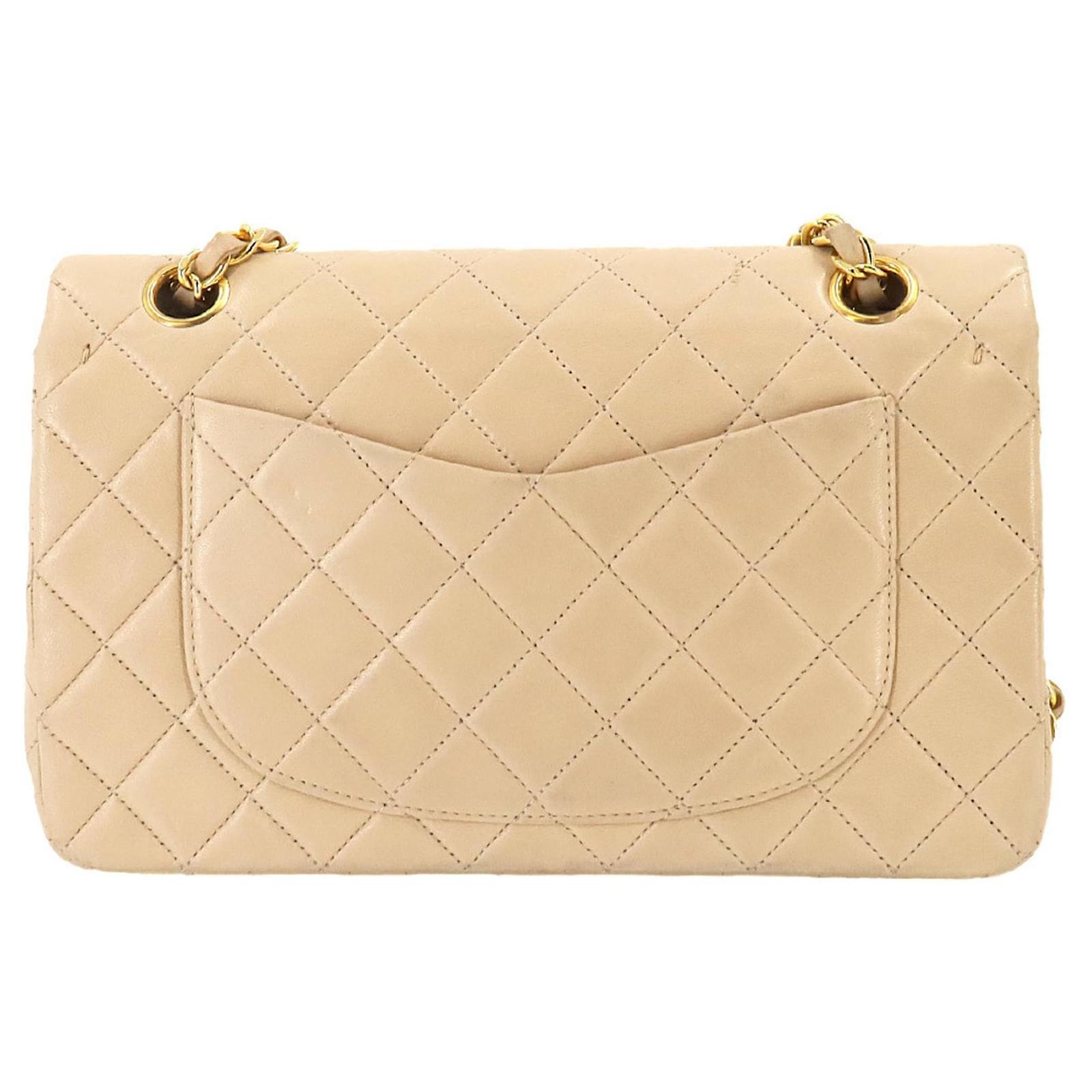 Chanel Timeless Beige Leather ref.1596450 - Joli Closet