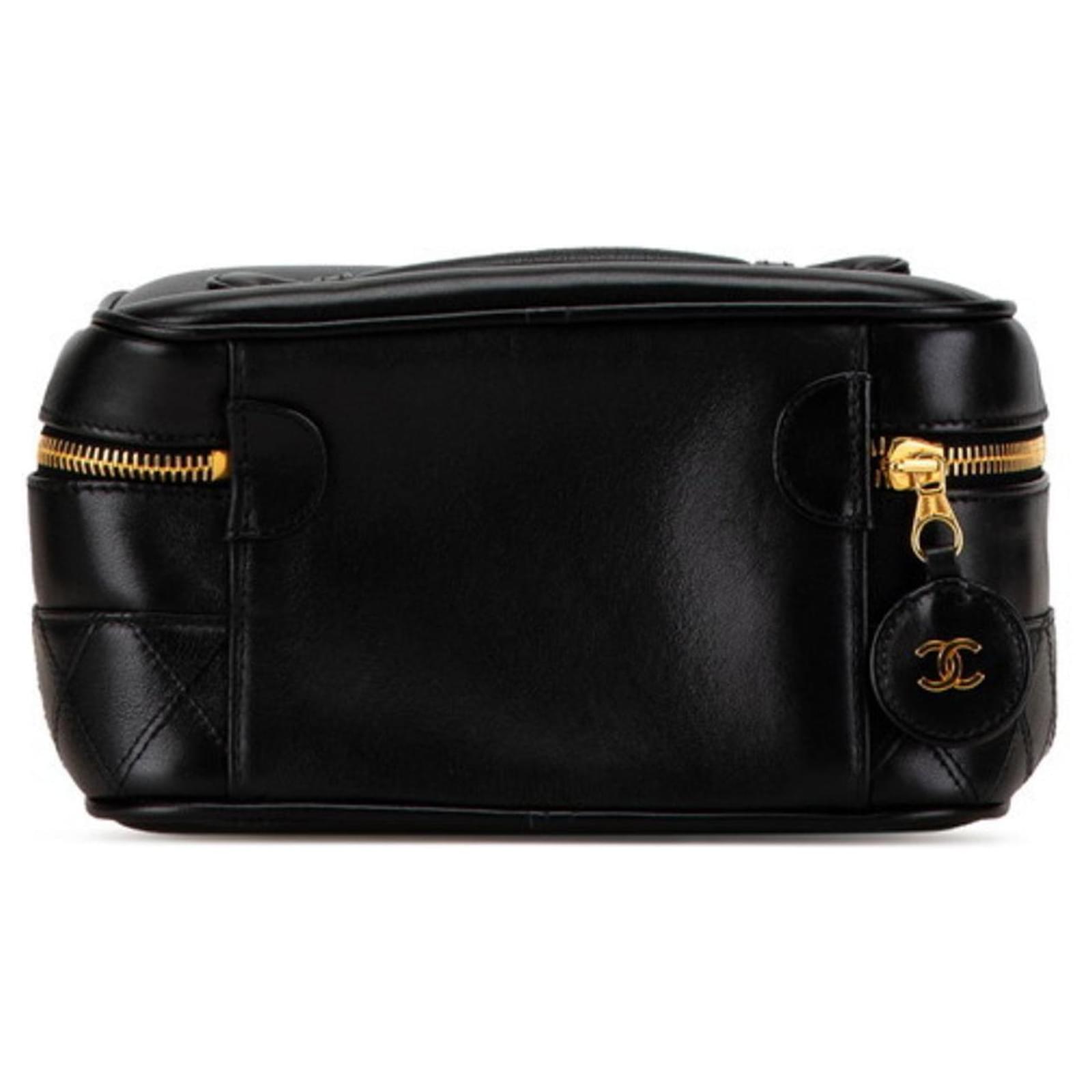 Chanel Vanity Black Leather ref.1626971 - Joli Closet