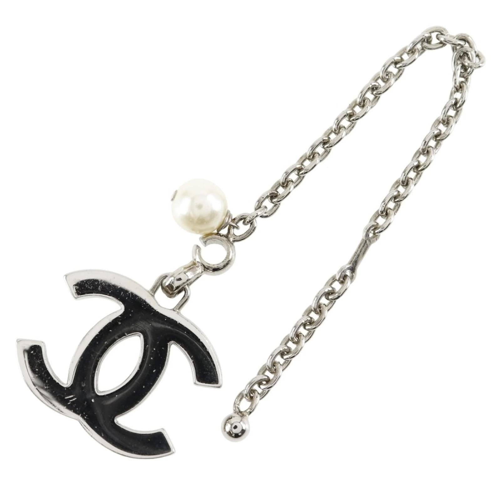 Chanel Coco Mark Keychain Charm Silvery ref.1666207 - Joli Closet