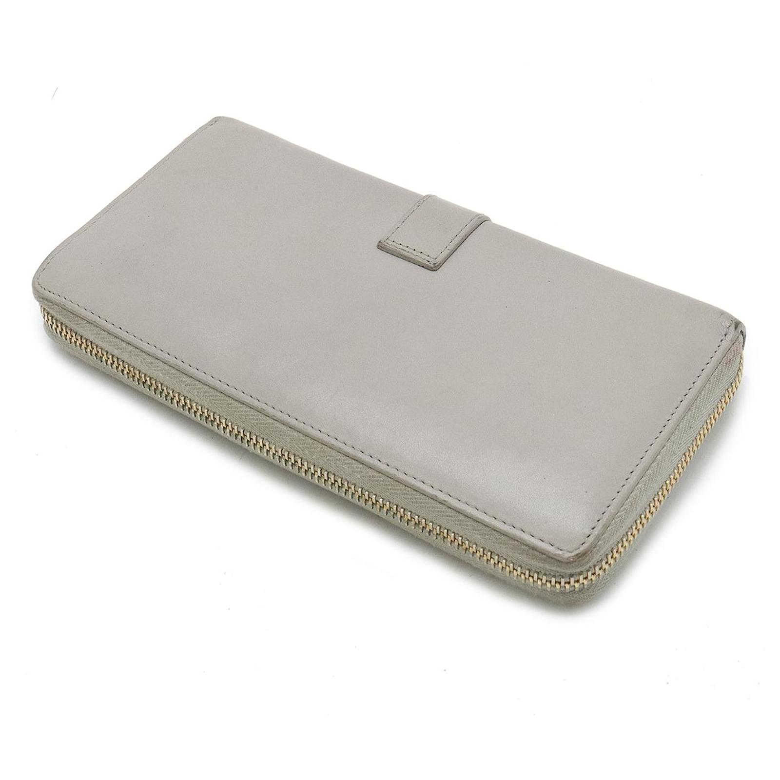 Yves Saint Laurent Leather Monogram Wallet Grey ref.1826055 - Joli Closet